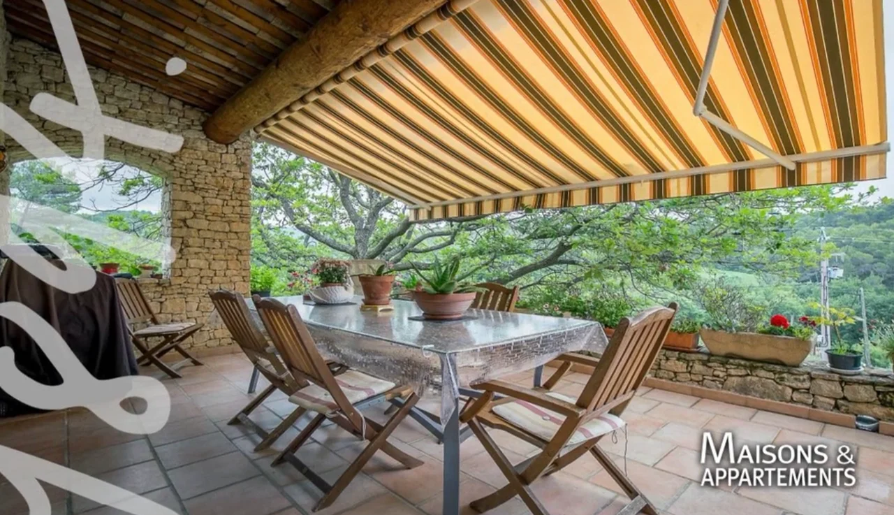 VITROLLES - MAISON A VENDRE - 980 000 € - 400 m² - 11 pièces on Vimeo