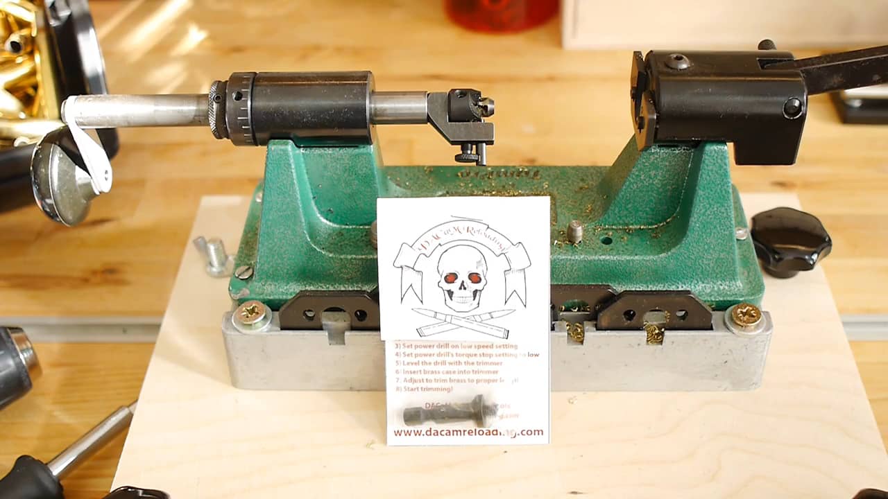 Power Adapter fur den RCBS TrimPro Trimmer on Vimeo