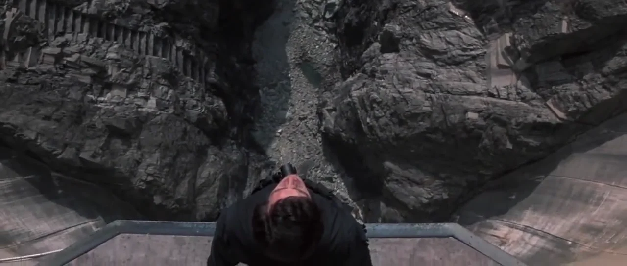 James Bond 007 Goldeneye opening scene