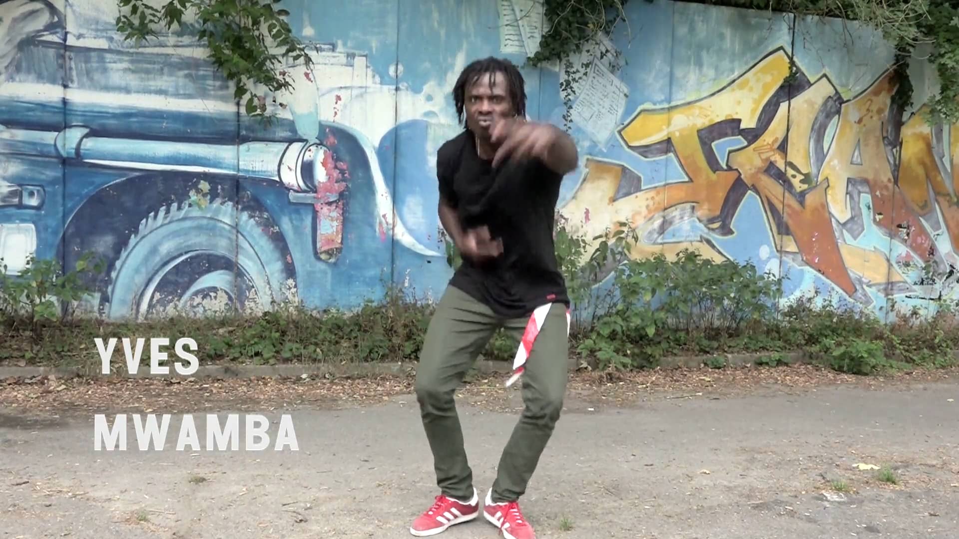 bande demo de Yves Mwamba - Danseur - Performeur on Vimeo
