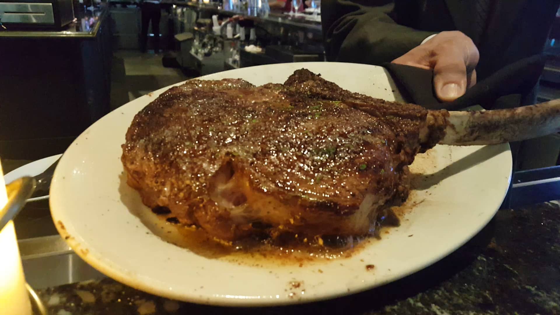 Ruth's Chris Tomahawk Rib-eye on Vimeo