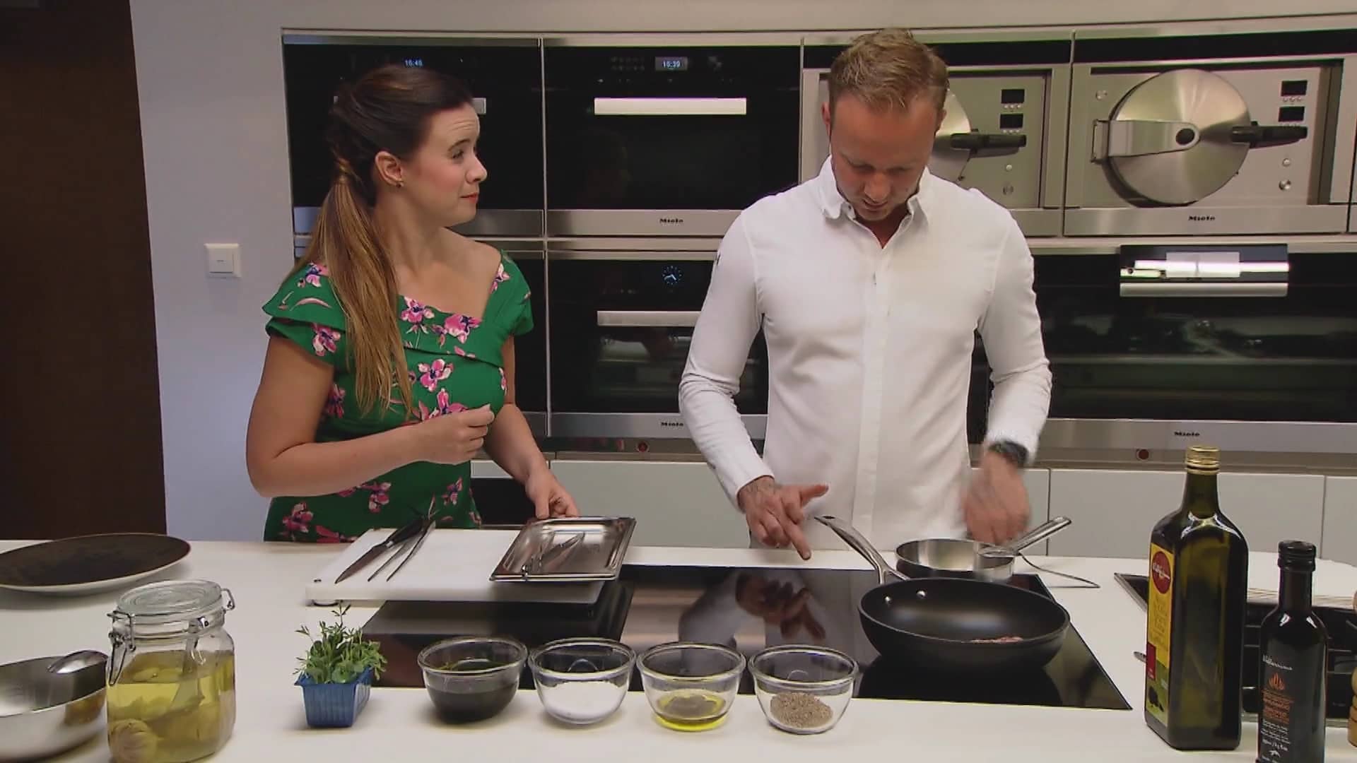 Hoofdgerecht van topchef Thomas Groot van het no-table restaurant 212 ...