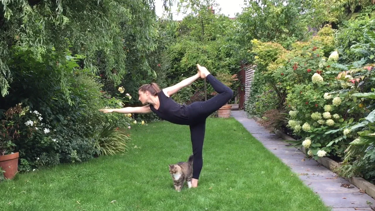 Nabila Dolfini YOGAcomp on Vimeo