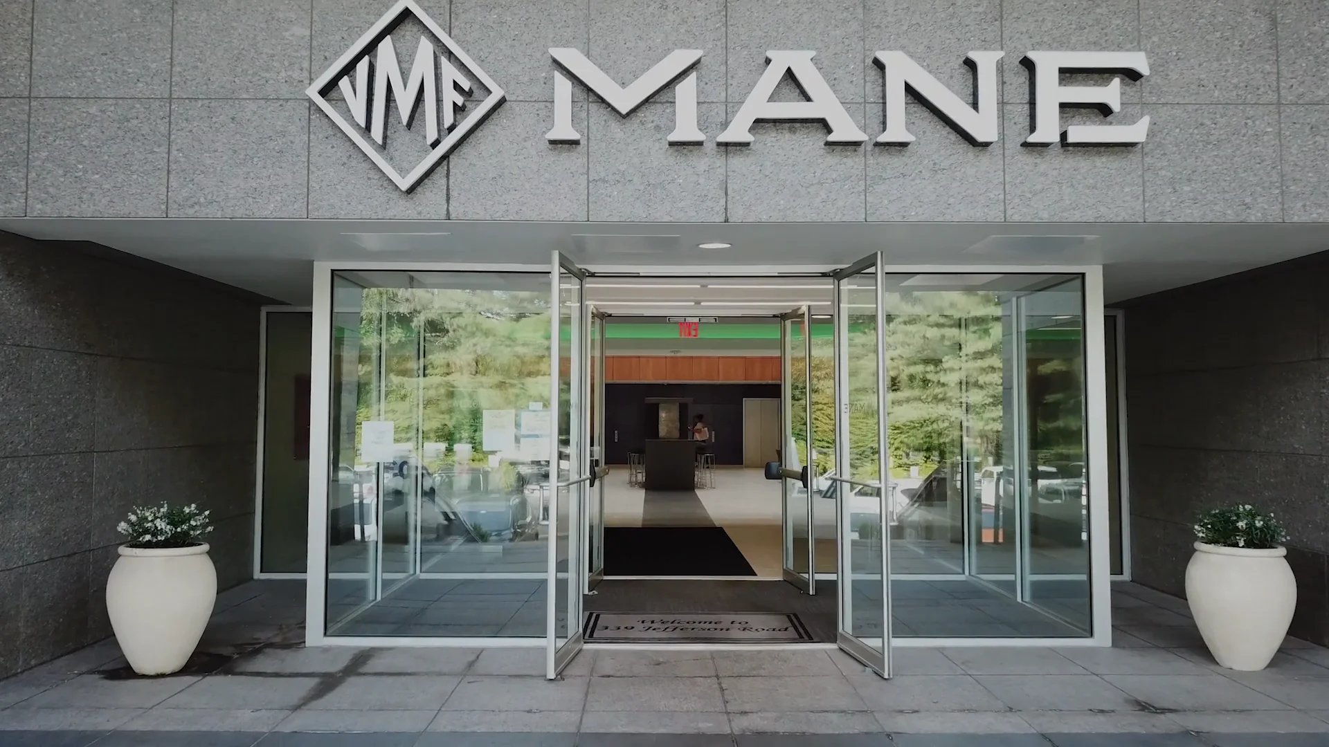 Mane - Grand Opening