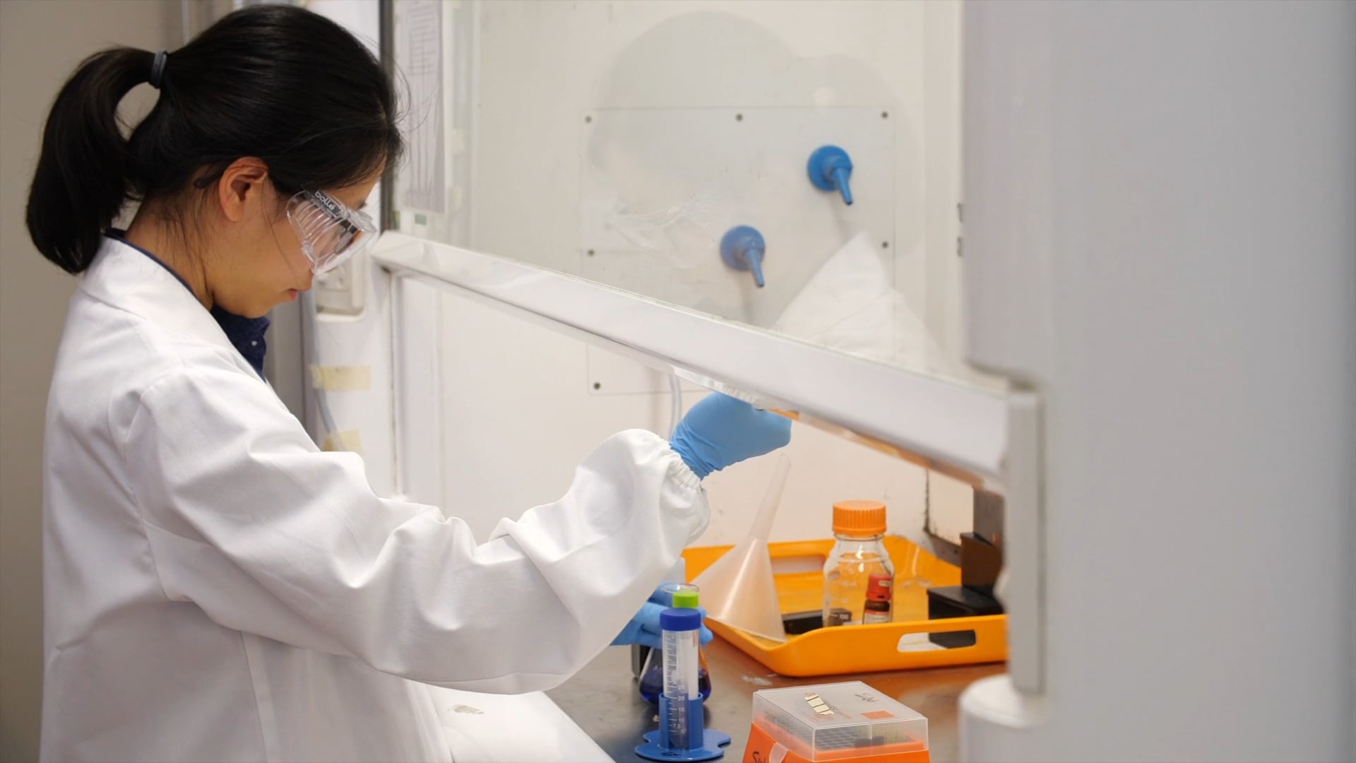 UQ Foundation Research Excellence Award - Dr Sherry Wu on Vimeo