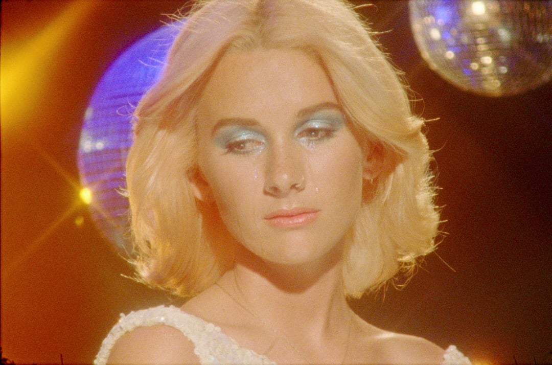 Peach by Broods on Vimeo