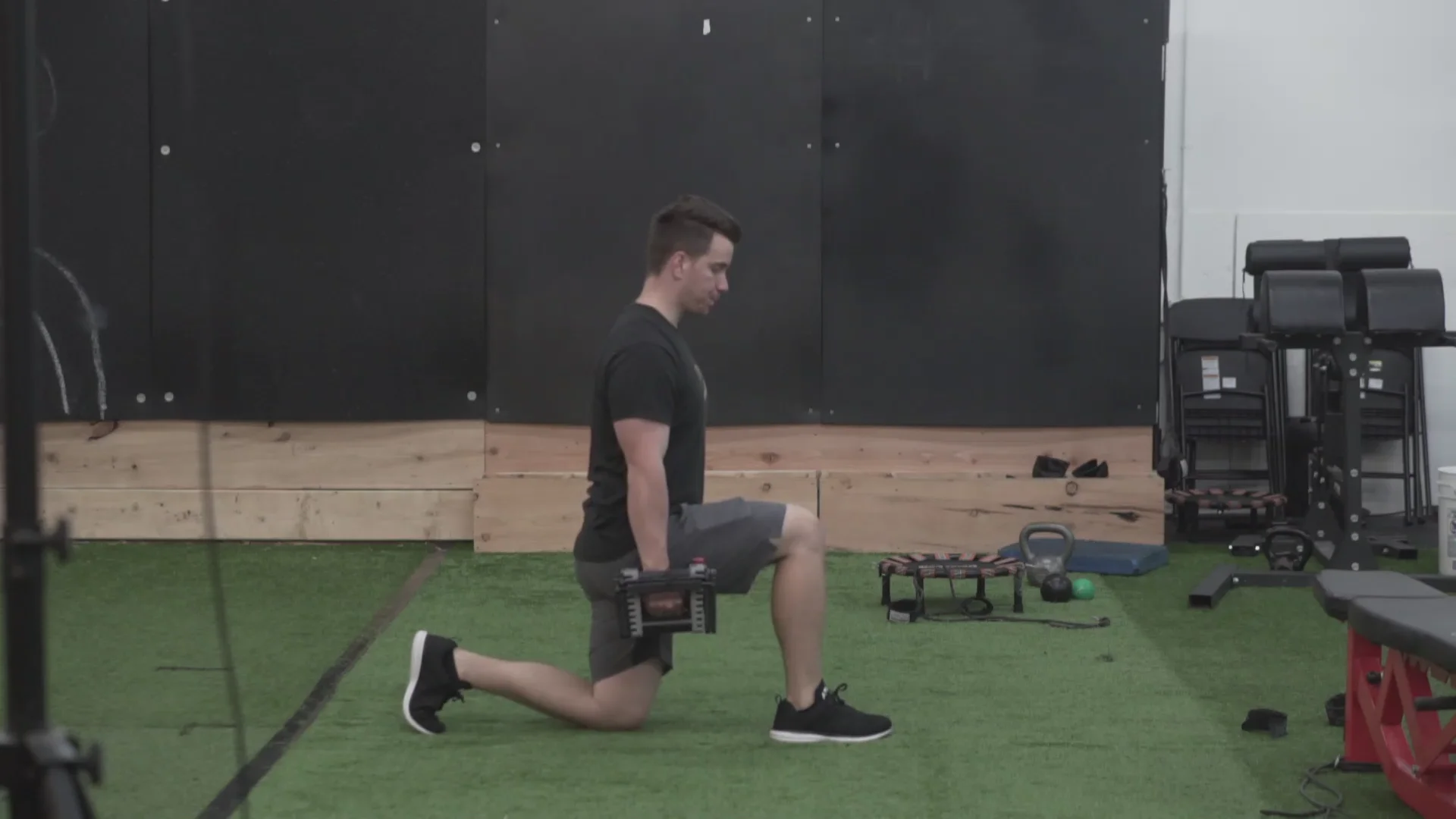 Bottoms Up Split Squat with Hover on Vimeo