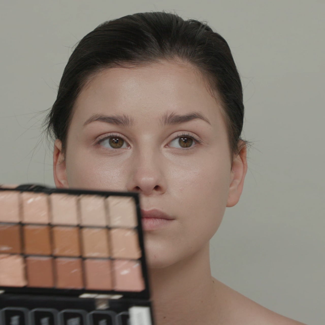 Full Coverage Face - Quick Look - The Makeup Guide - The Portrait System