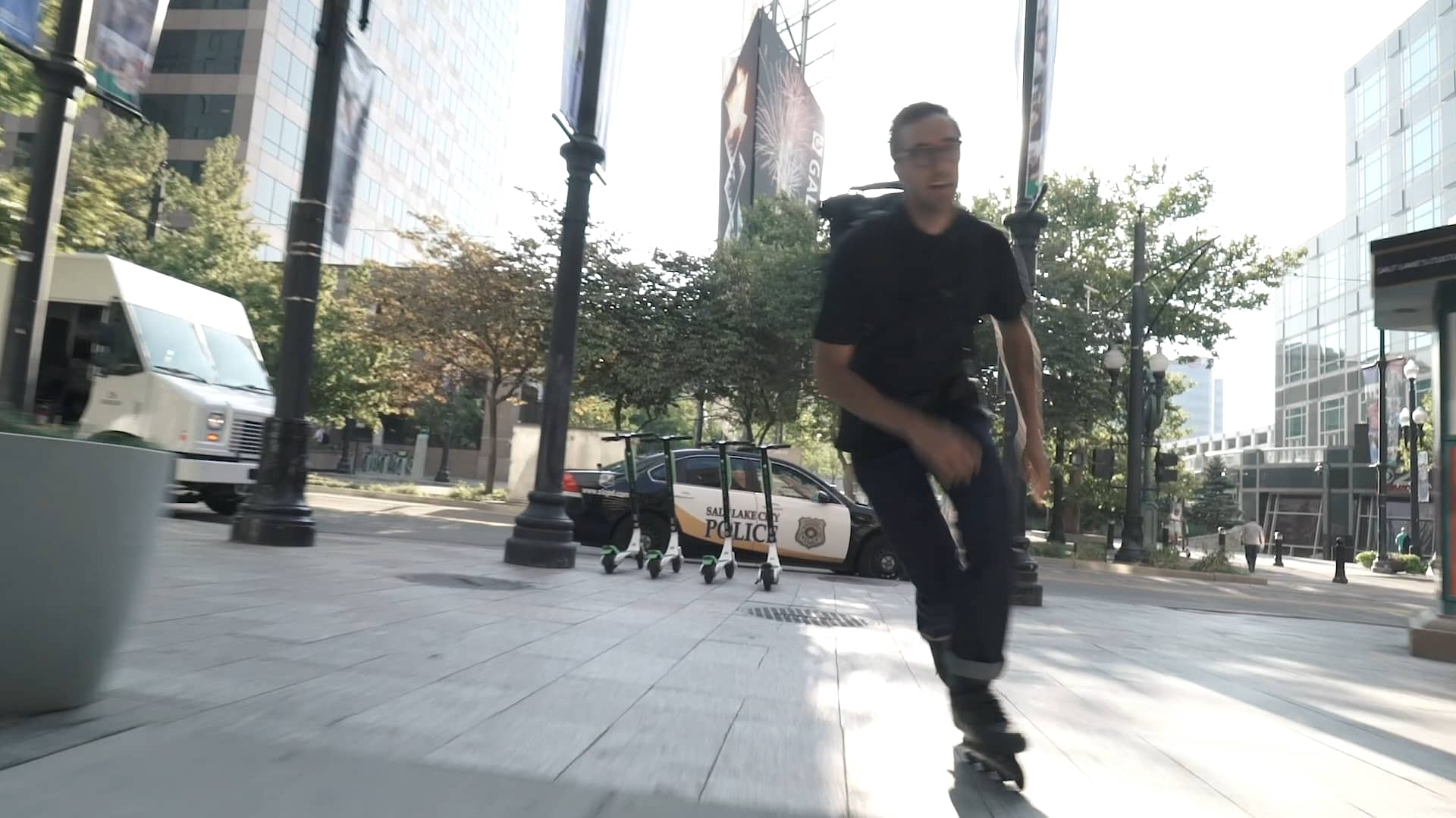 Commuting on skates: Nicholas Swan on Vimeo