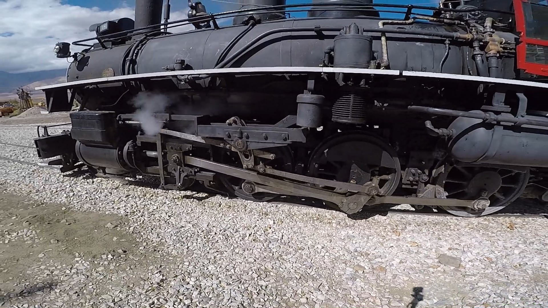 Lone pine train on Vimeo