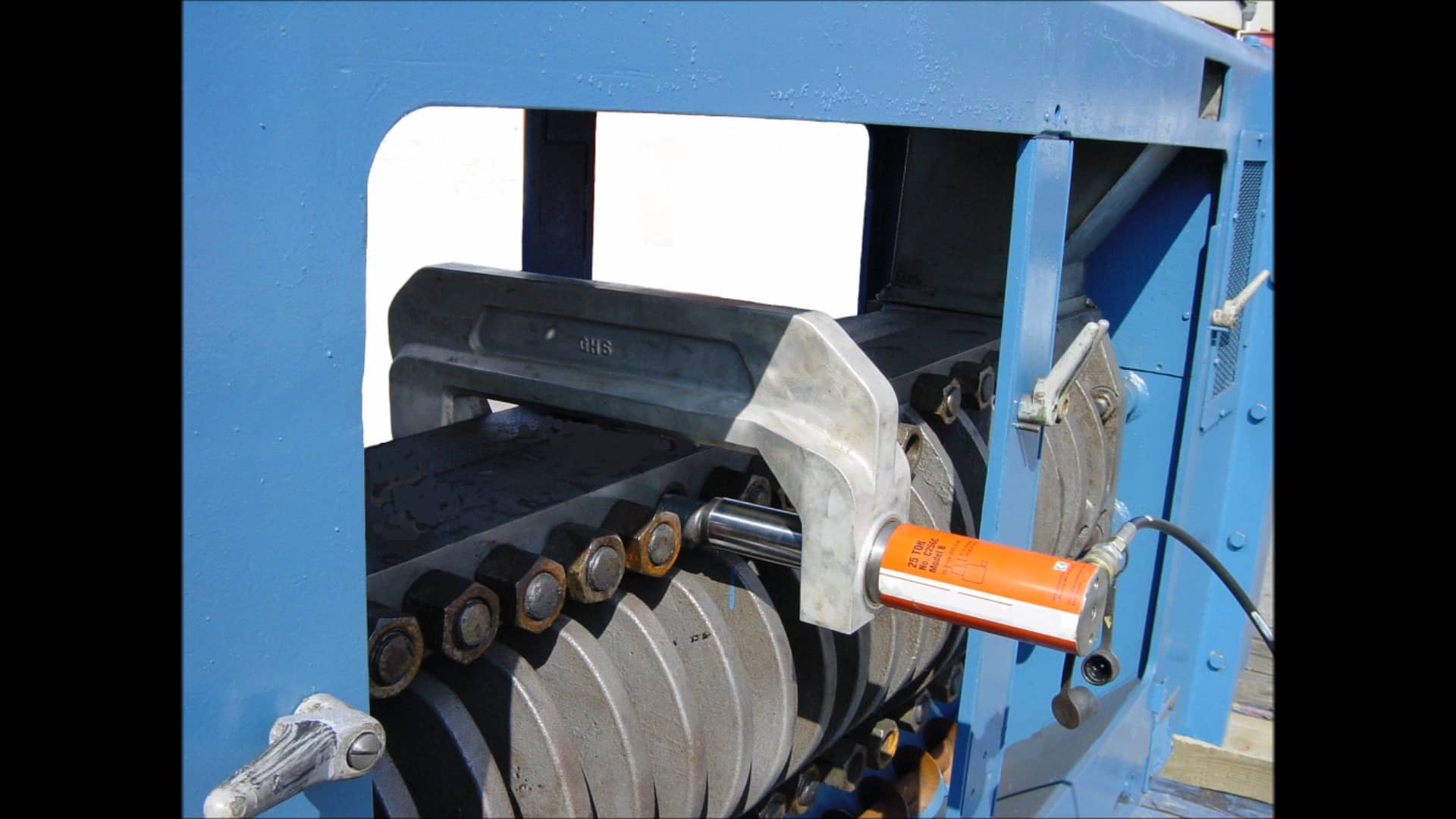 HYDRAULIC BOLT PUSHER on Vimeo