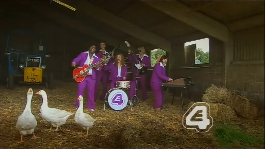 E4 CONTINUITY IDENT BARN on Vimeo