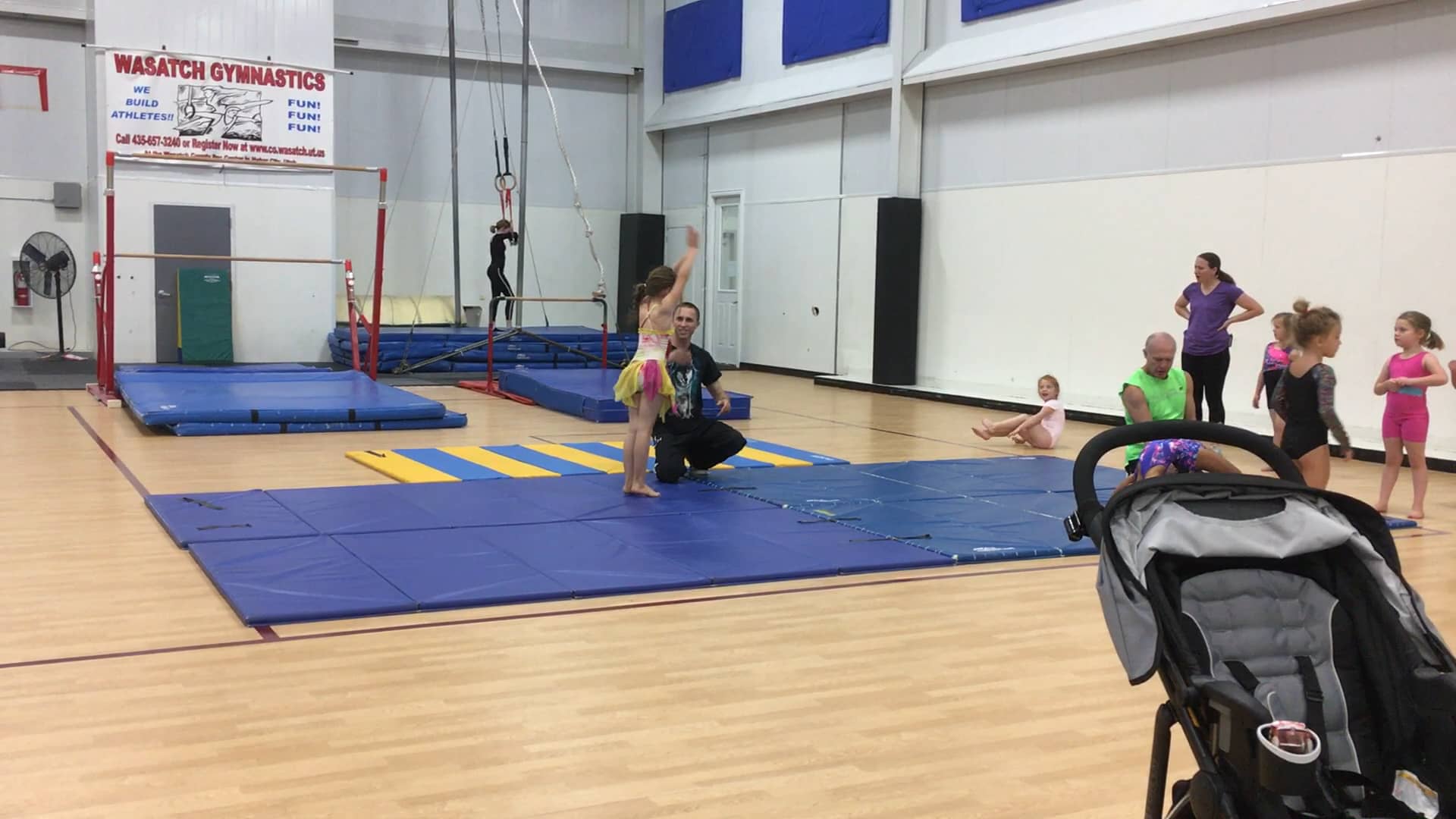 Lizzie gymnastics class on Vimeo