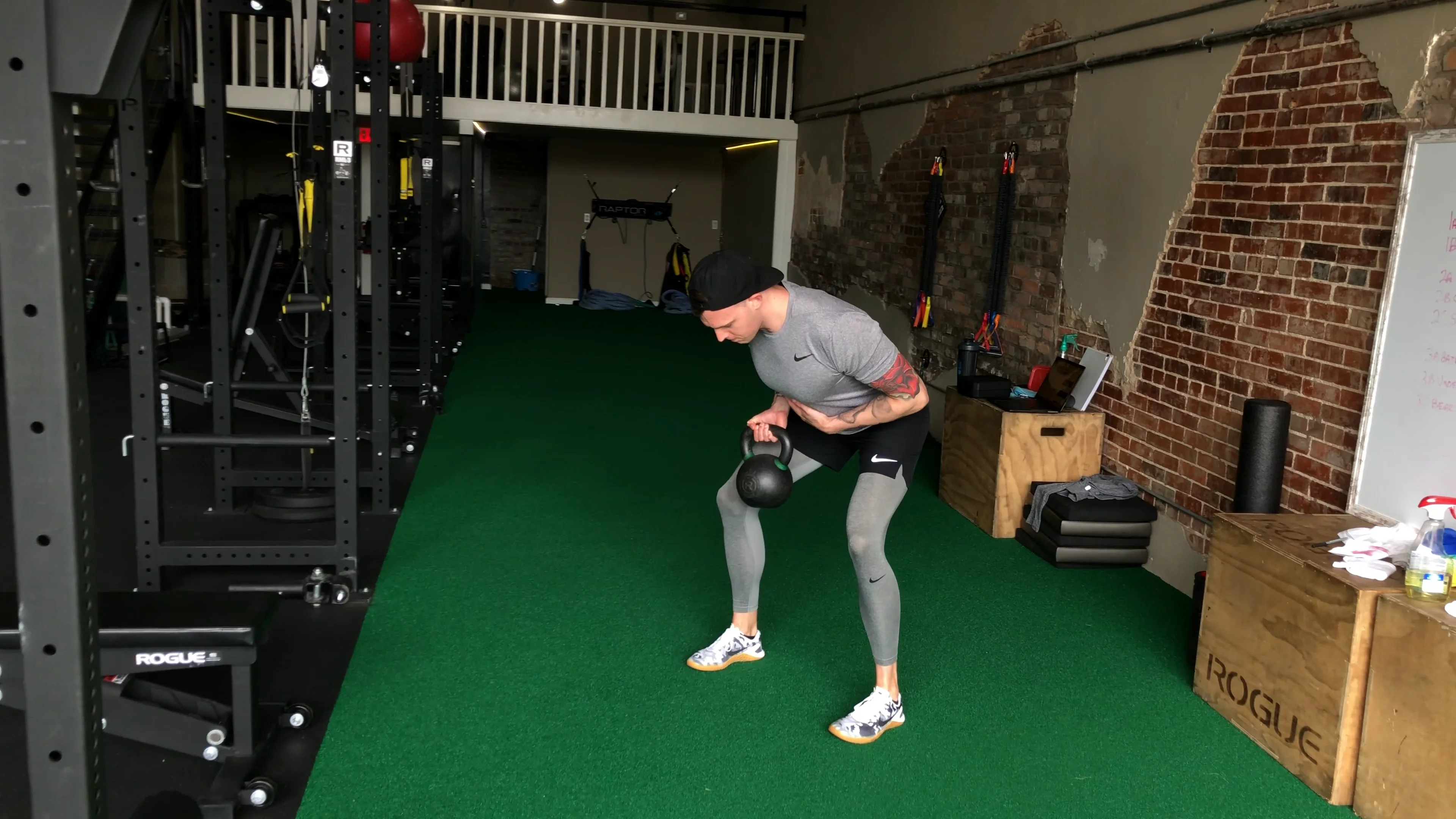 Rotational KB Row on Vimeo