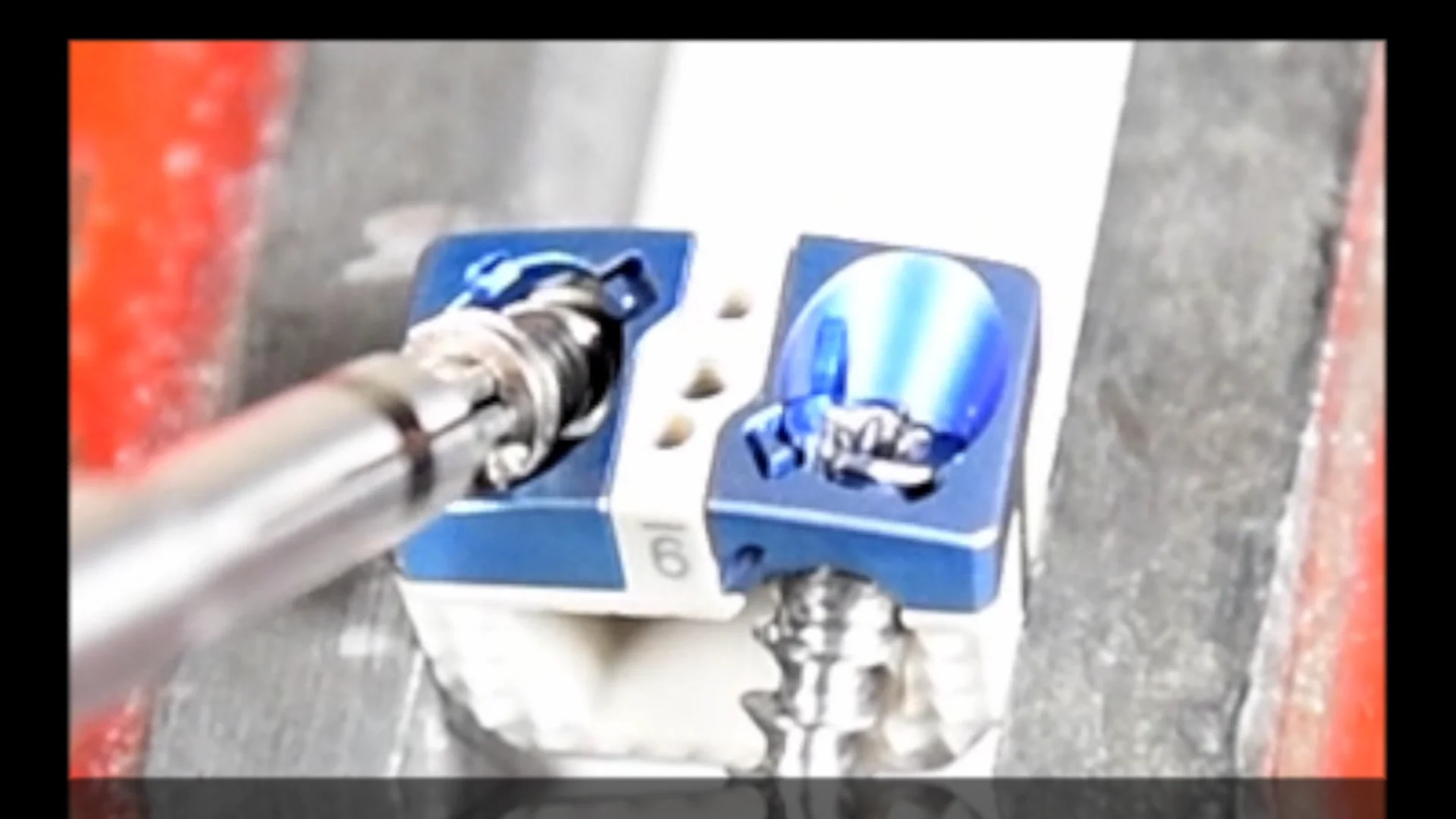 Tomcat Screw Locking Sequence on Vimeo
