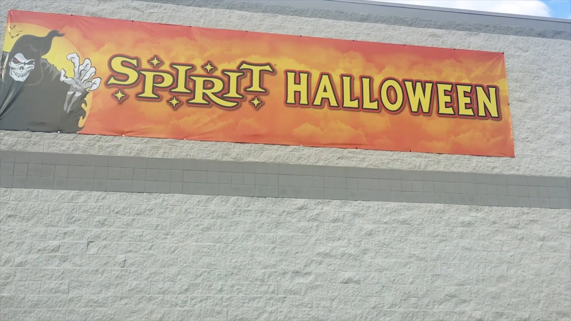 SPIRIT HALLOWEEN PACKAGE
