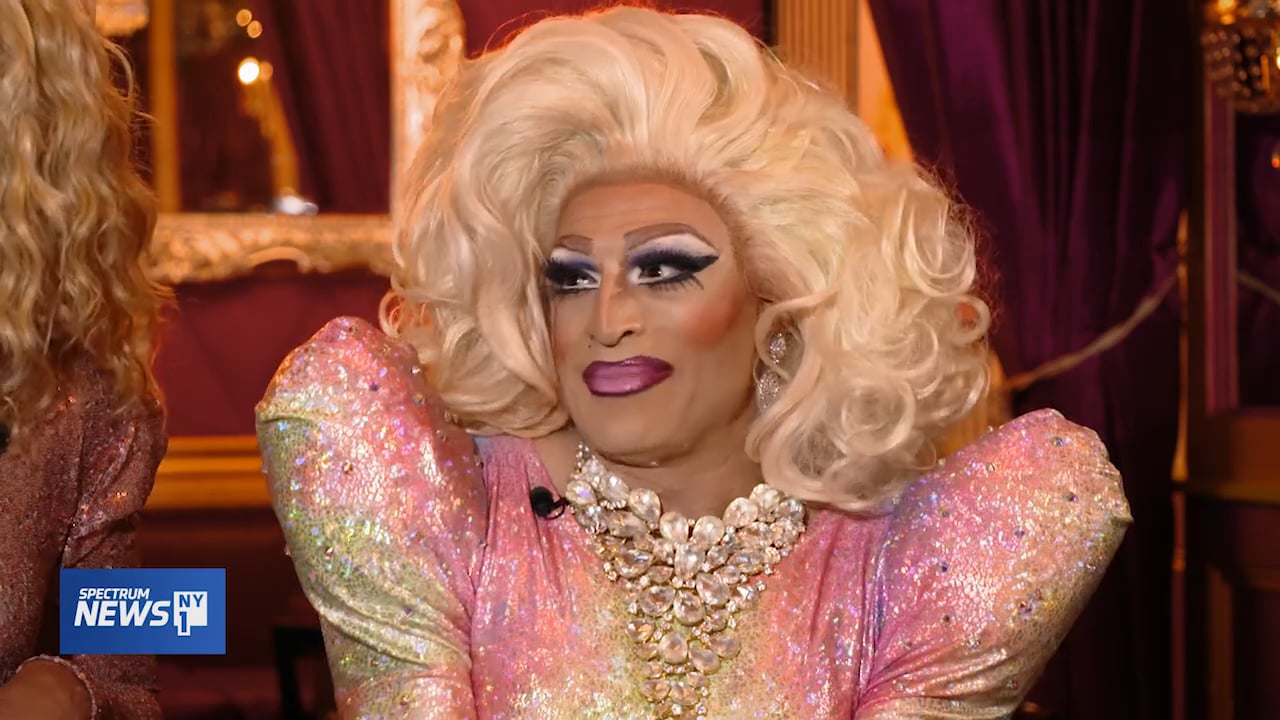 LIPS - New York #1 Drag Showpalace on Vimeo