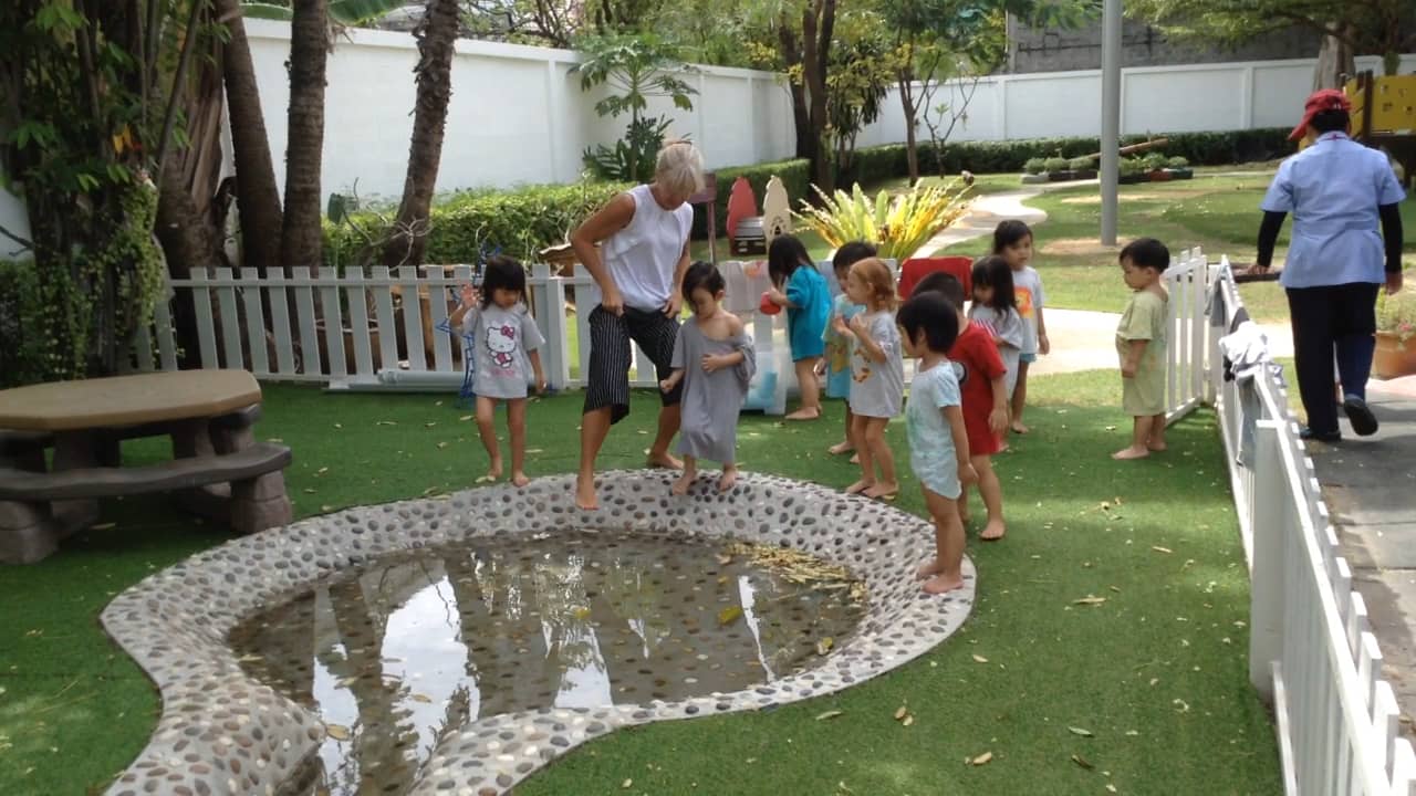 We're going on a Bear Hunt 4 on Vimeo