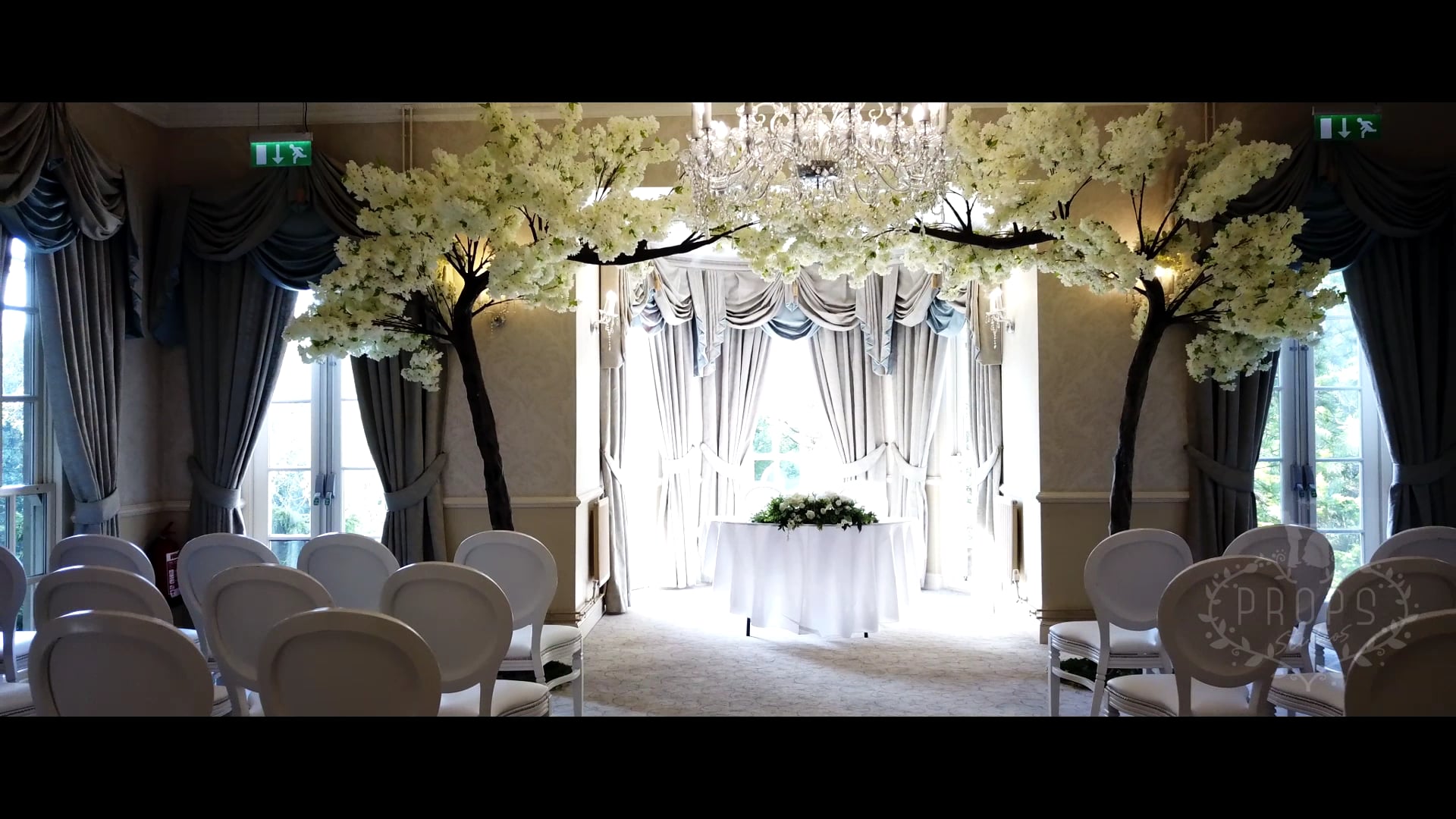 De Courceys Manor on Vimeo