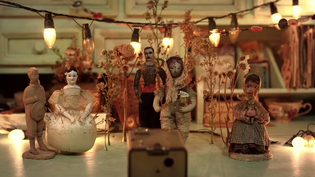 La Casa Triste/The Sad House (Full video, subtitled)