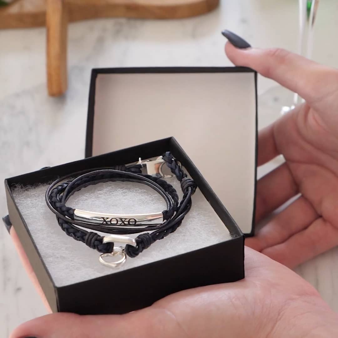 Engravable Bracelets by Lizzy James Holiday Sale on Vimeo