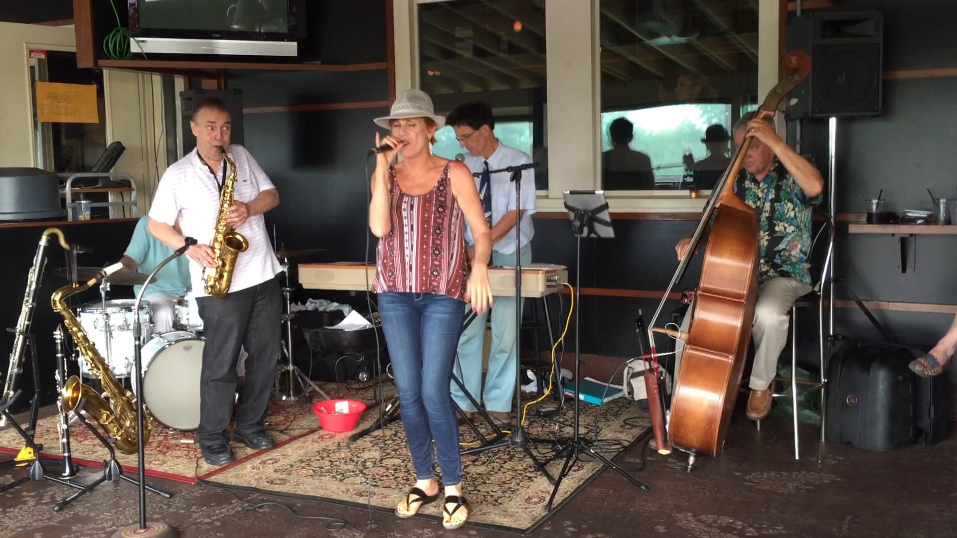 Georgia - Singing with the Dave Conlin Band on Vimeo