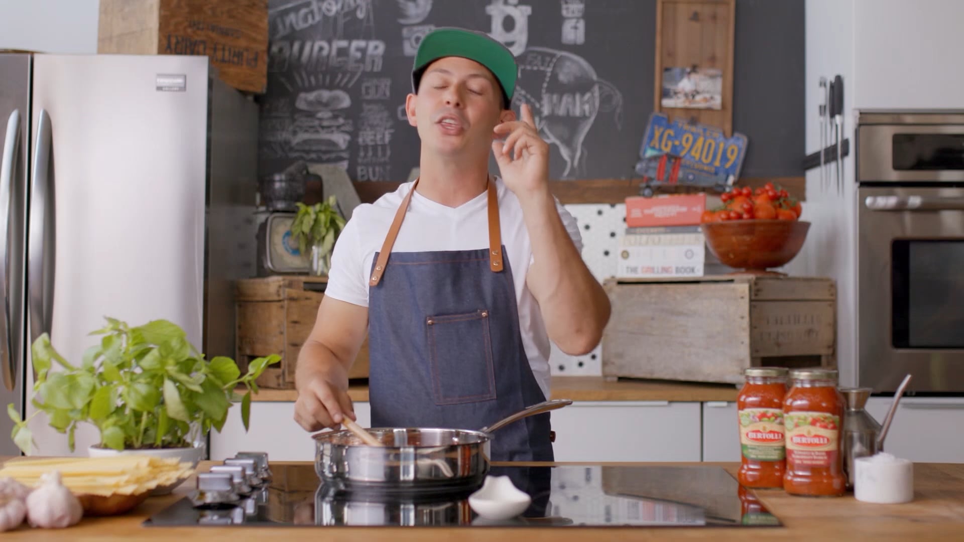 00730149_CM_BERTOLLI_PASTA SAUCES_CONTEST_SPOT_15 on Vimeo