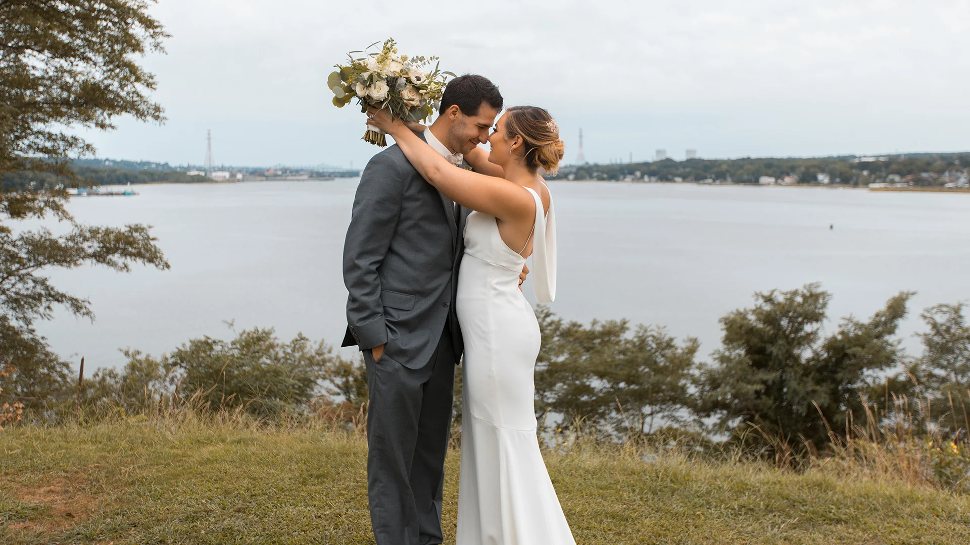 Amanda & Zach Caron's Wedding | Fall River Country Club on Vimeo