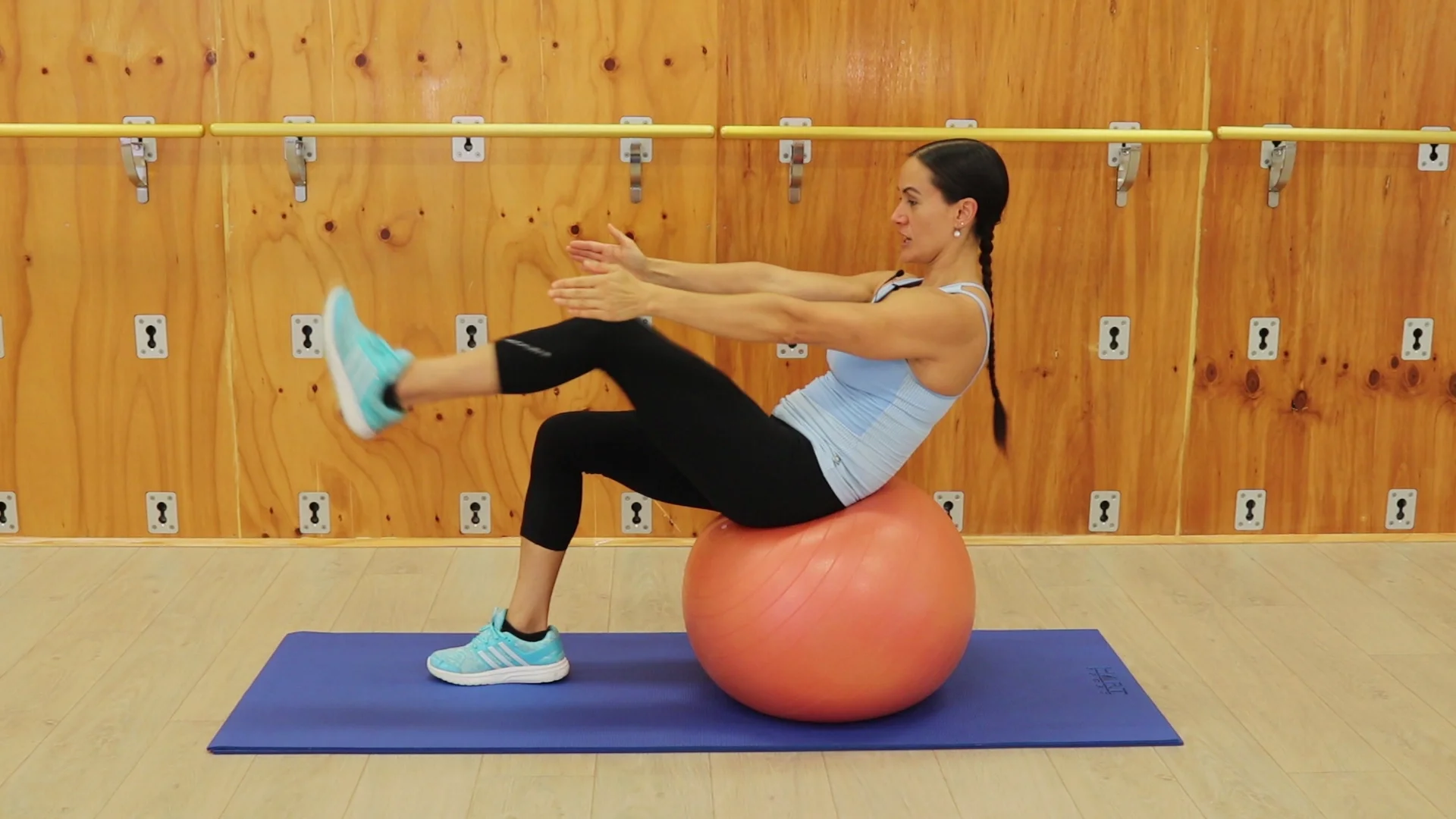 60 static crunch leg extension on Vimeo