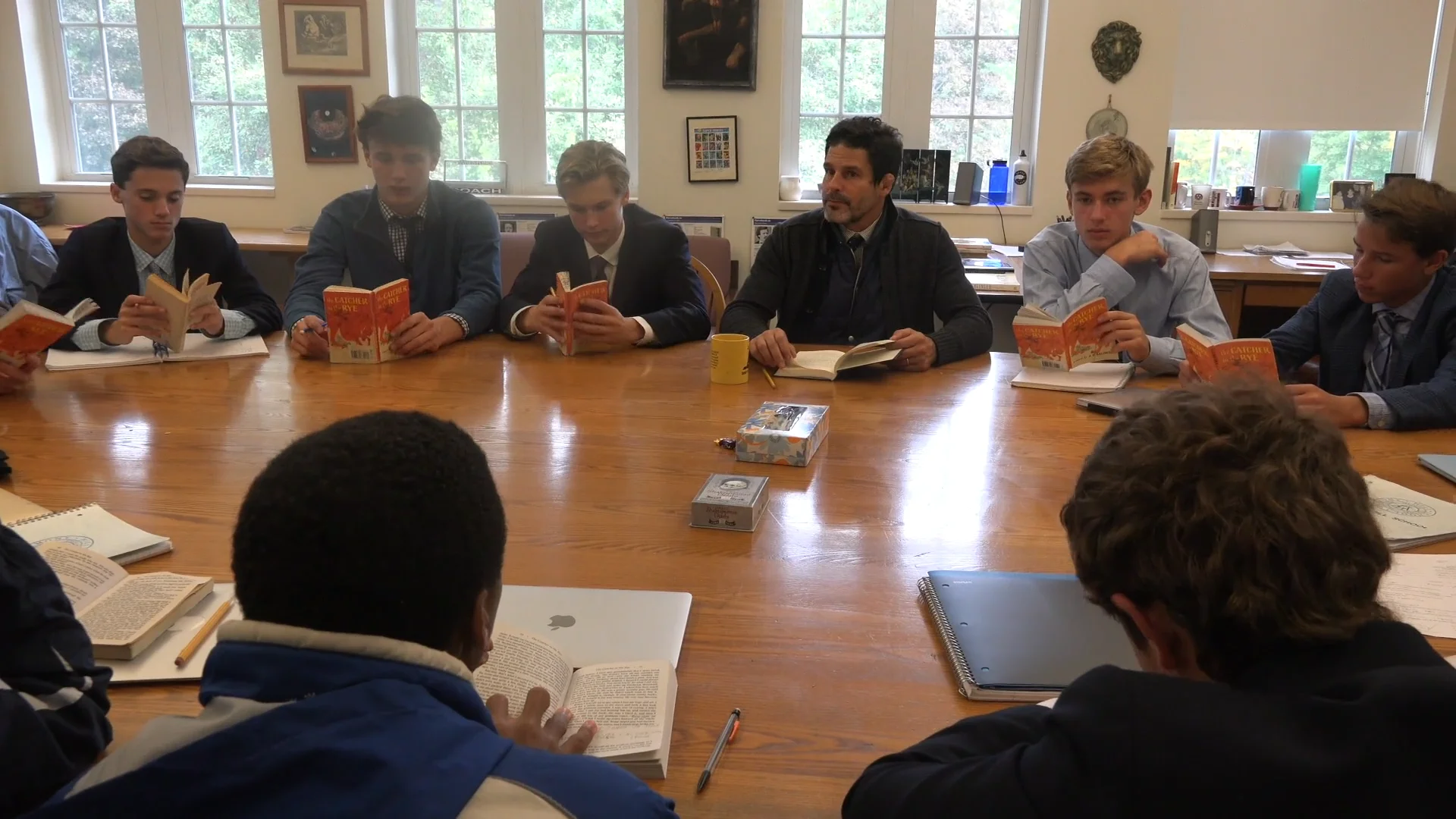 Harkness Table Training | Cabinets Matttroy