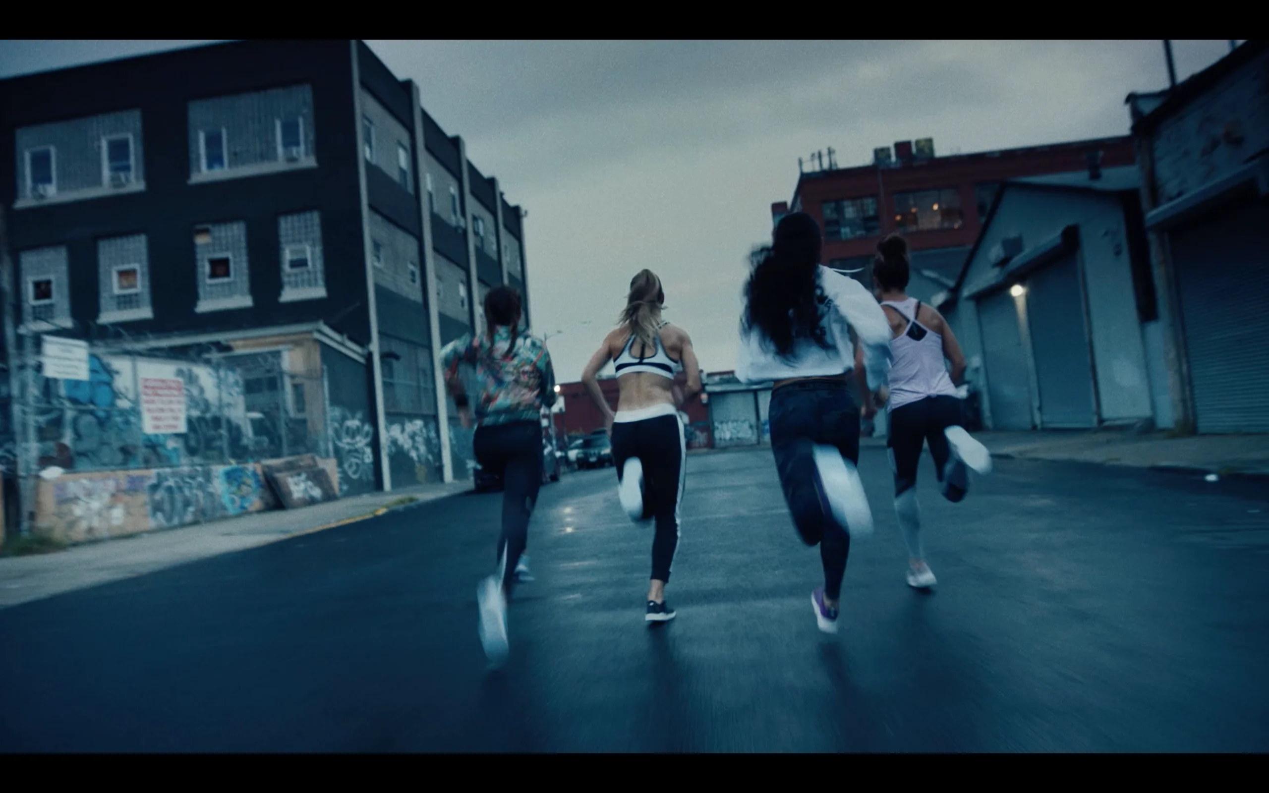 NEW BALANCE - Start a Riot