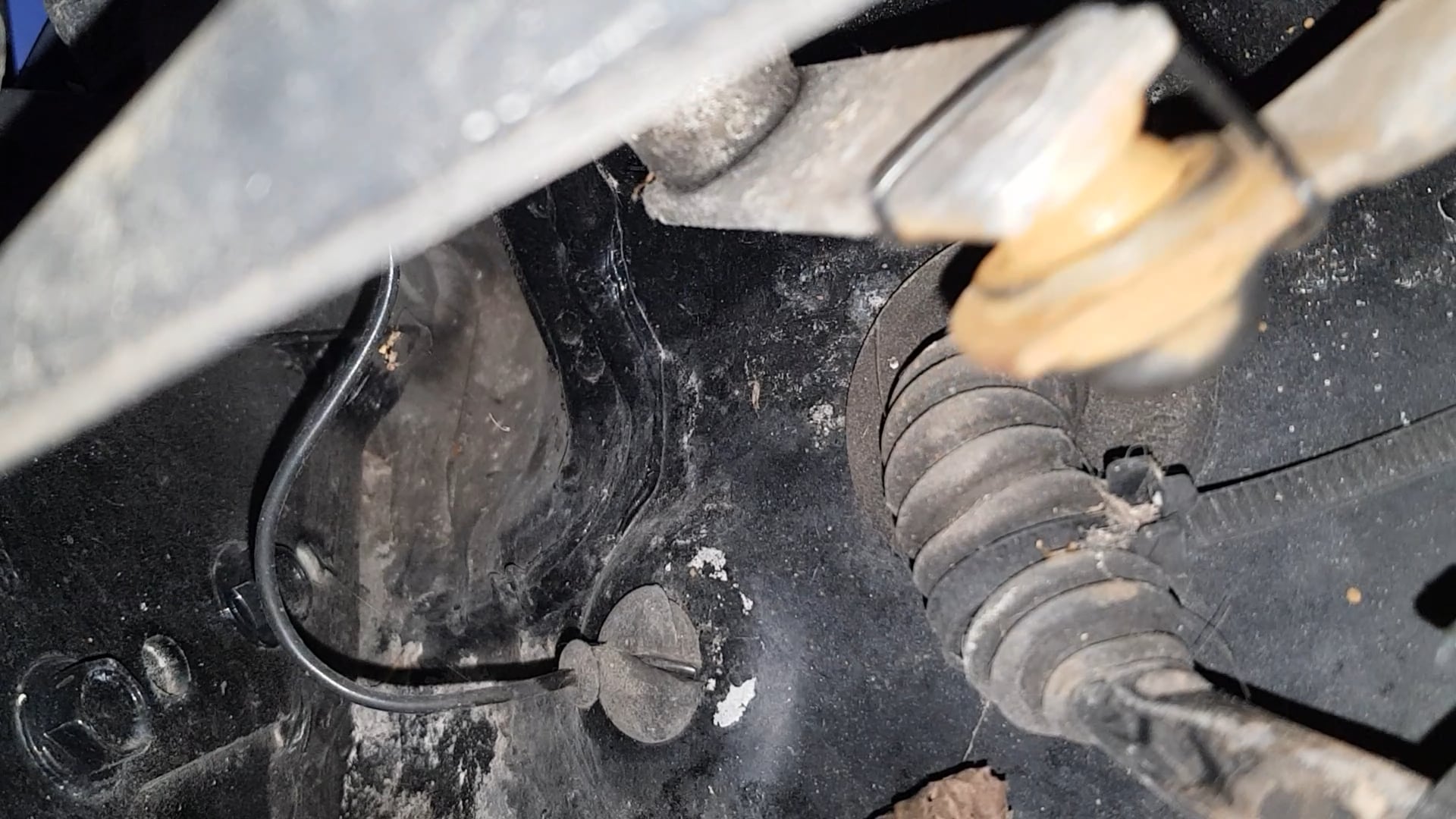 Bodge wiper repair porsche 944 on Vimeo