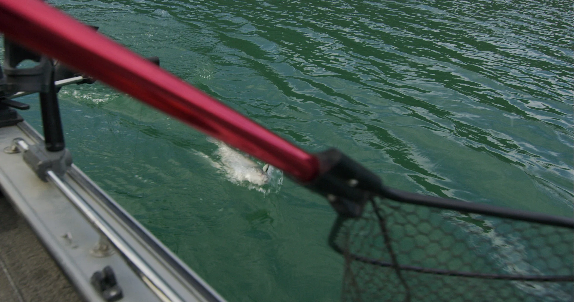 Fishing Kinbasket Lake with Remote Waters Guiding on Vimeo