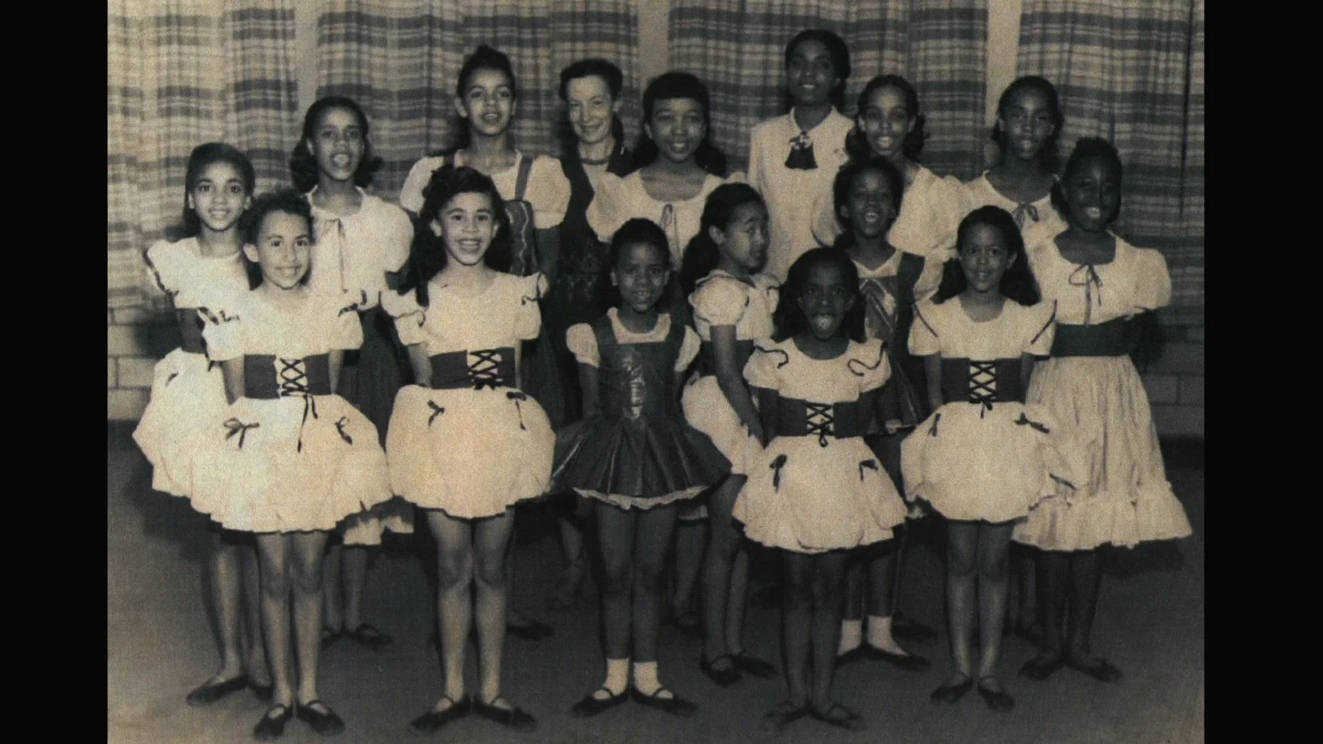 Debbie Blunden-Diggs Schwarz Sisters on Vimeo