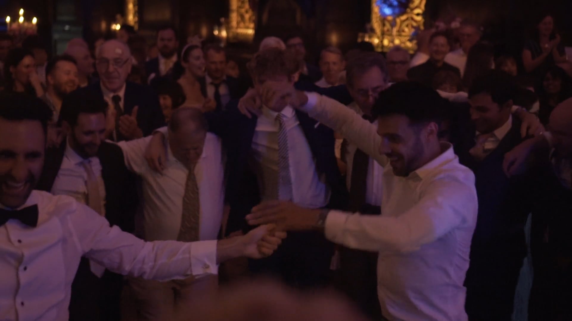 Boys circle simcha dancing on Vimeo