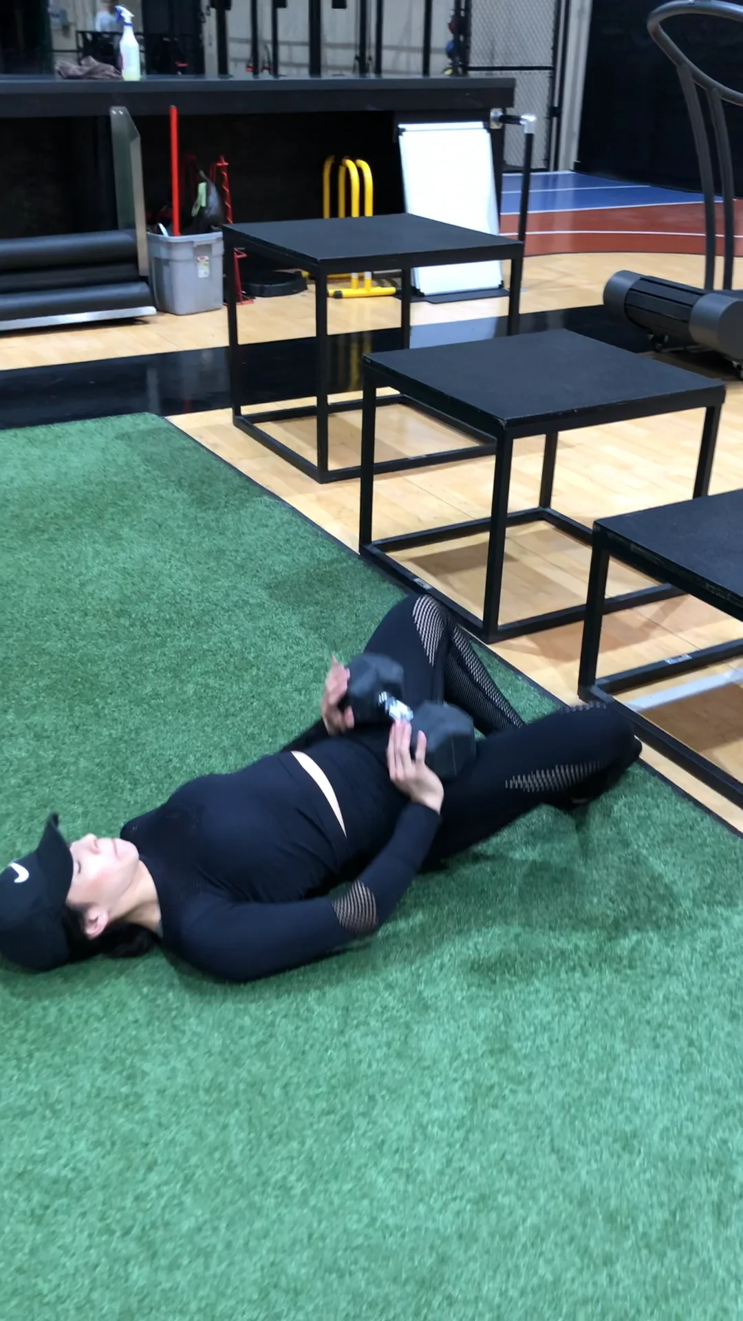 Single leg hip thrust x Frog Pumps on Vimeo