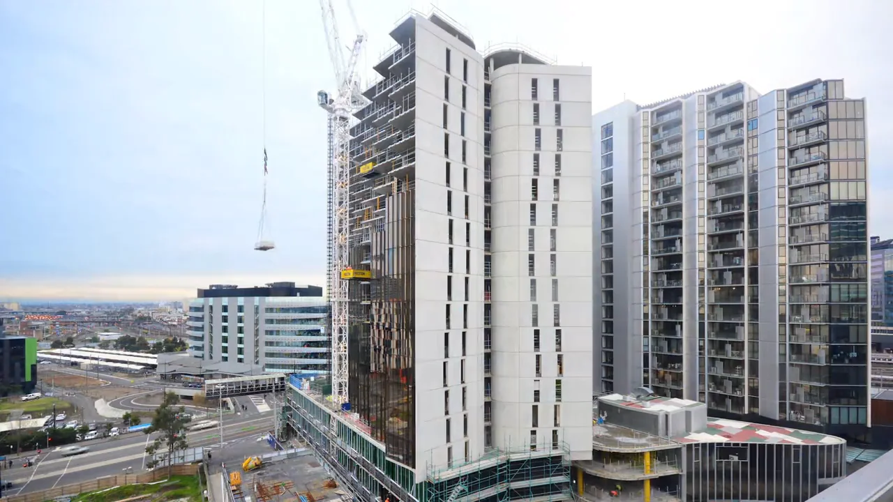 M Docklands - Facade Installation on Vimeo