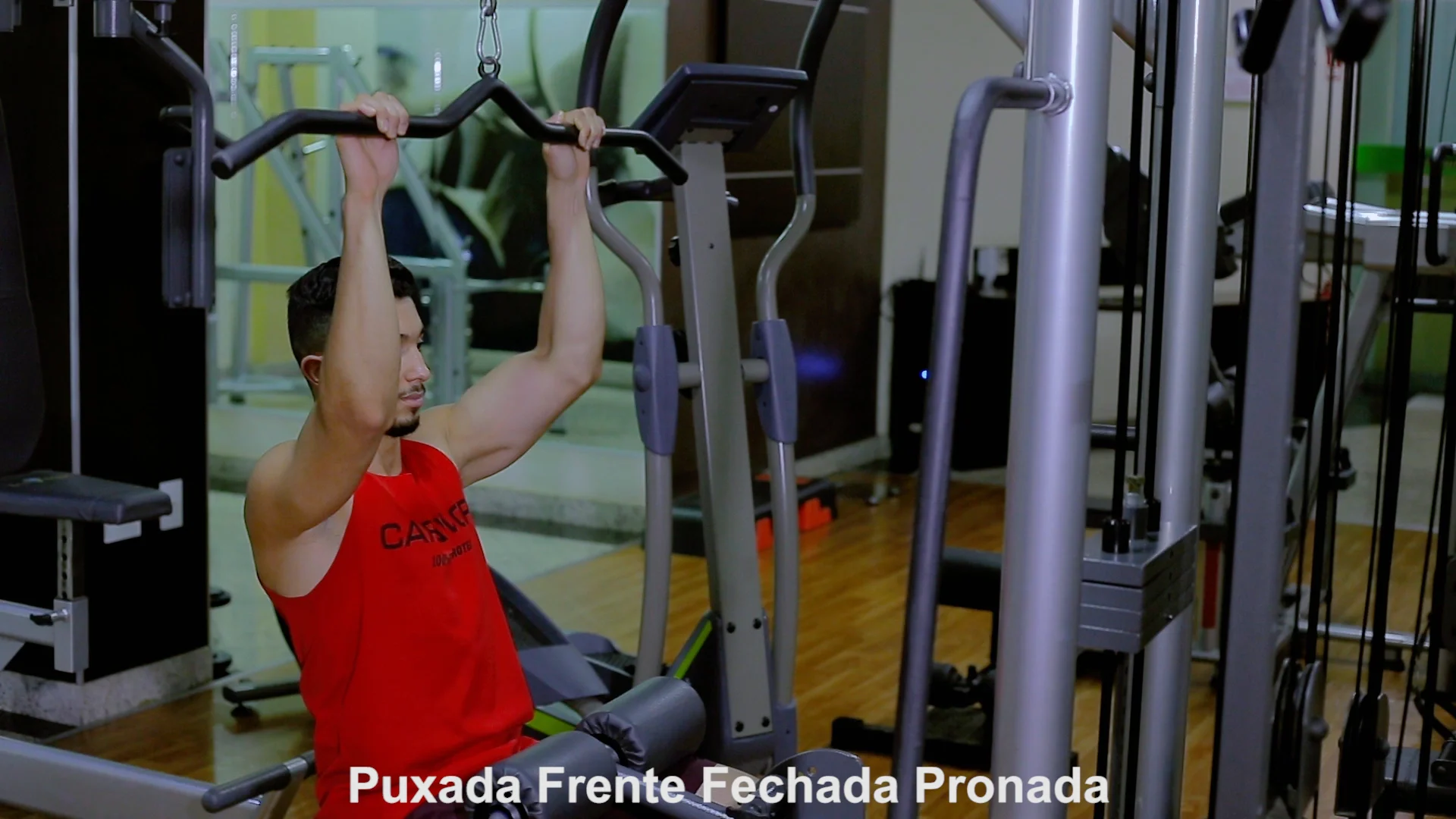 Puxada Frente Fechada Pronada