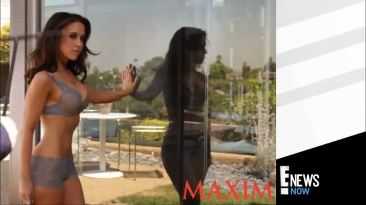 Lacey Chabert Hot Maxim