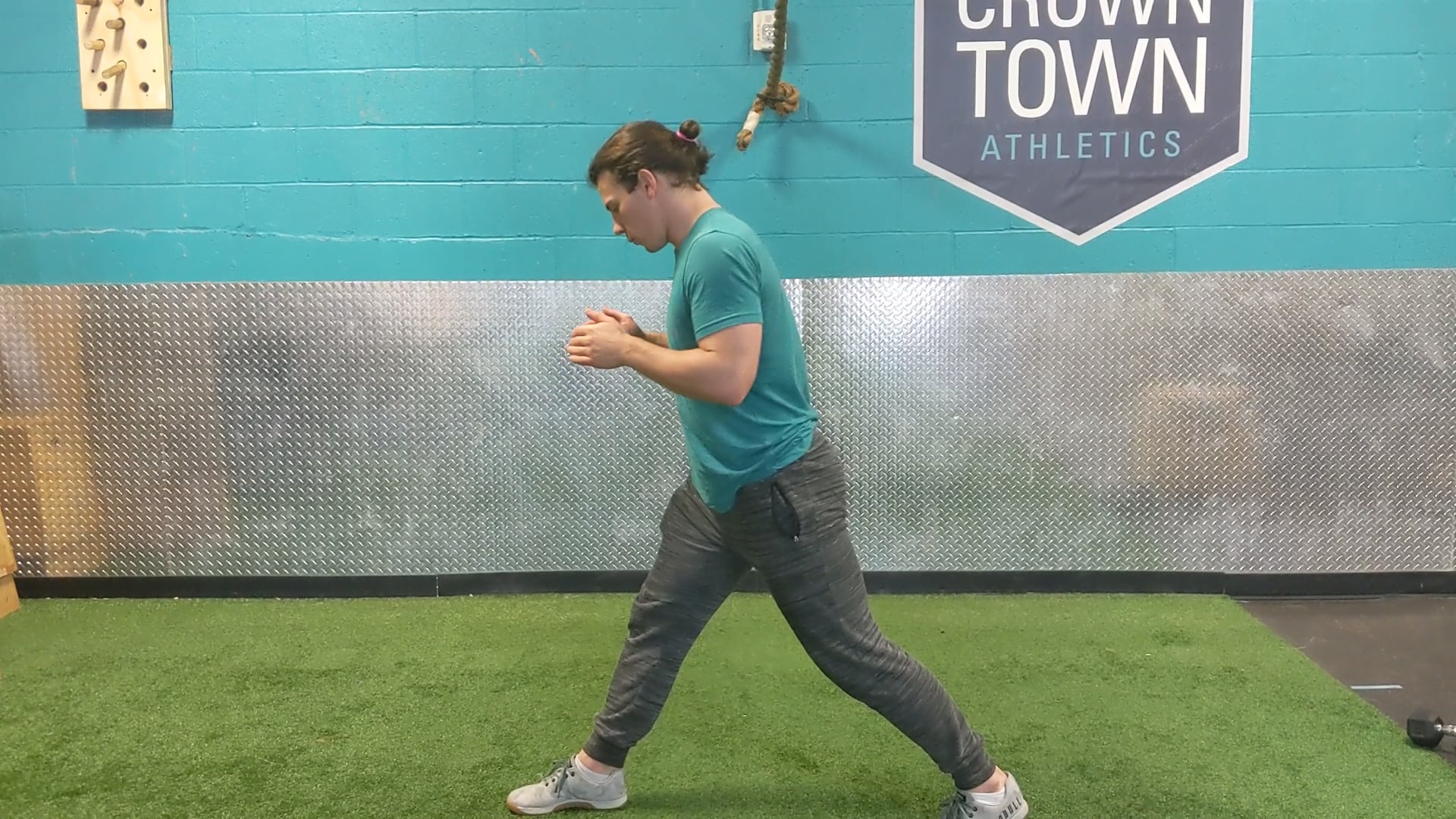 Split Stance Squat on Vimeo
