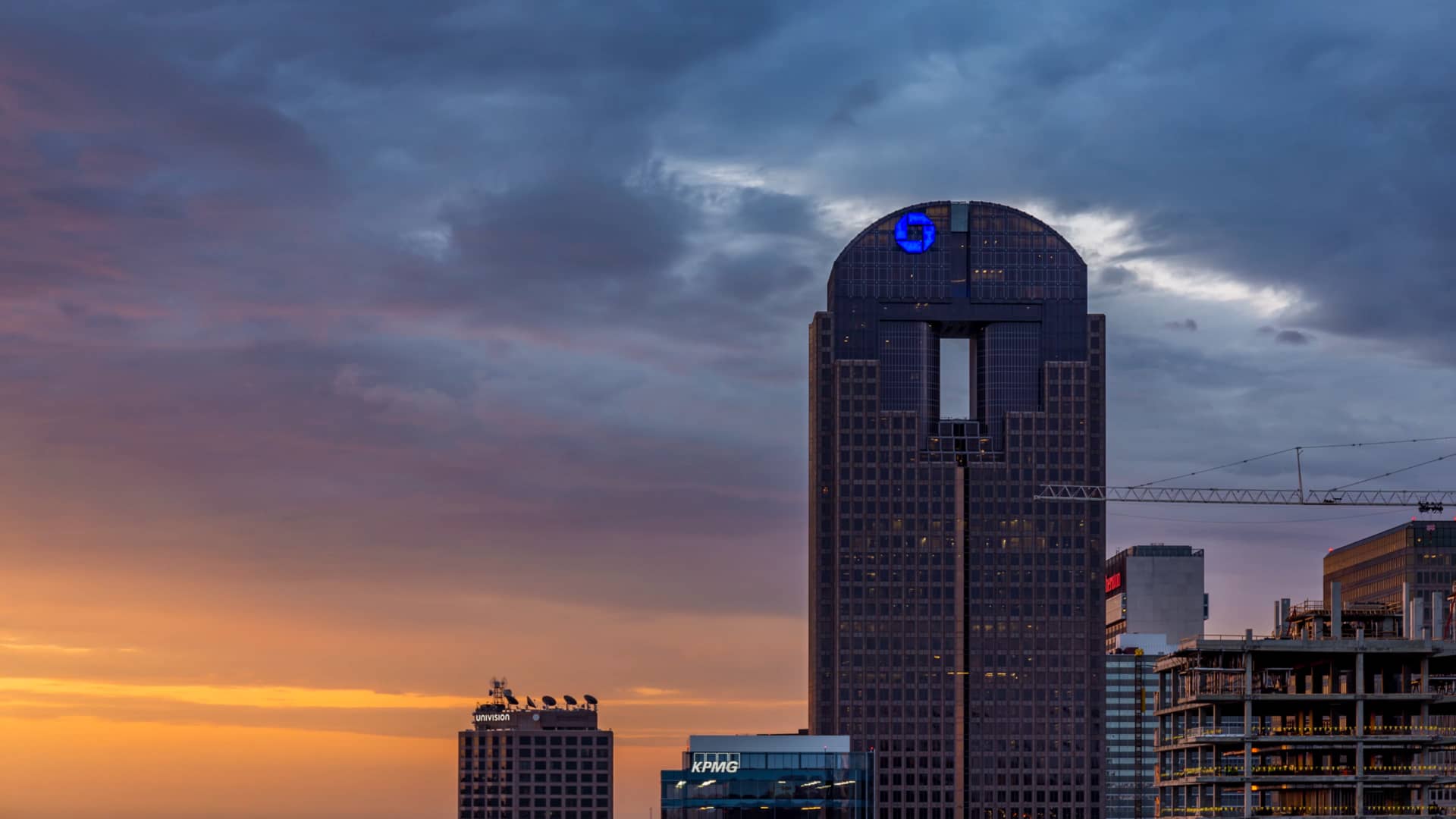 Chase Tower & Dallas Arts District Timelapse Content on Vimeo