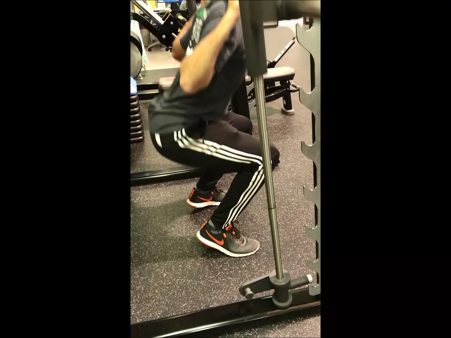 Squat Incorrect form right side on Vimeo
