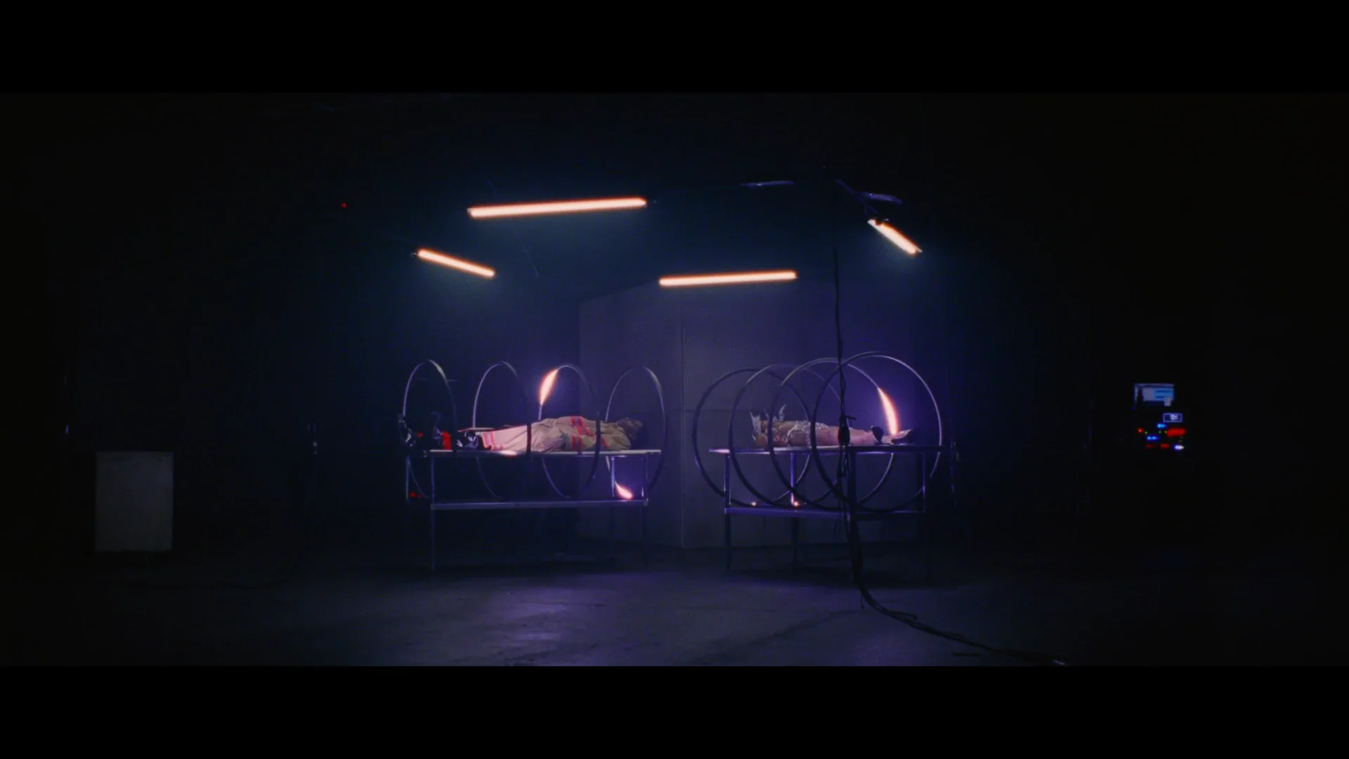 ASAP Rocky ft. FKA Twigs - FUKK SLEEP