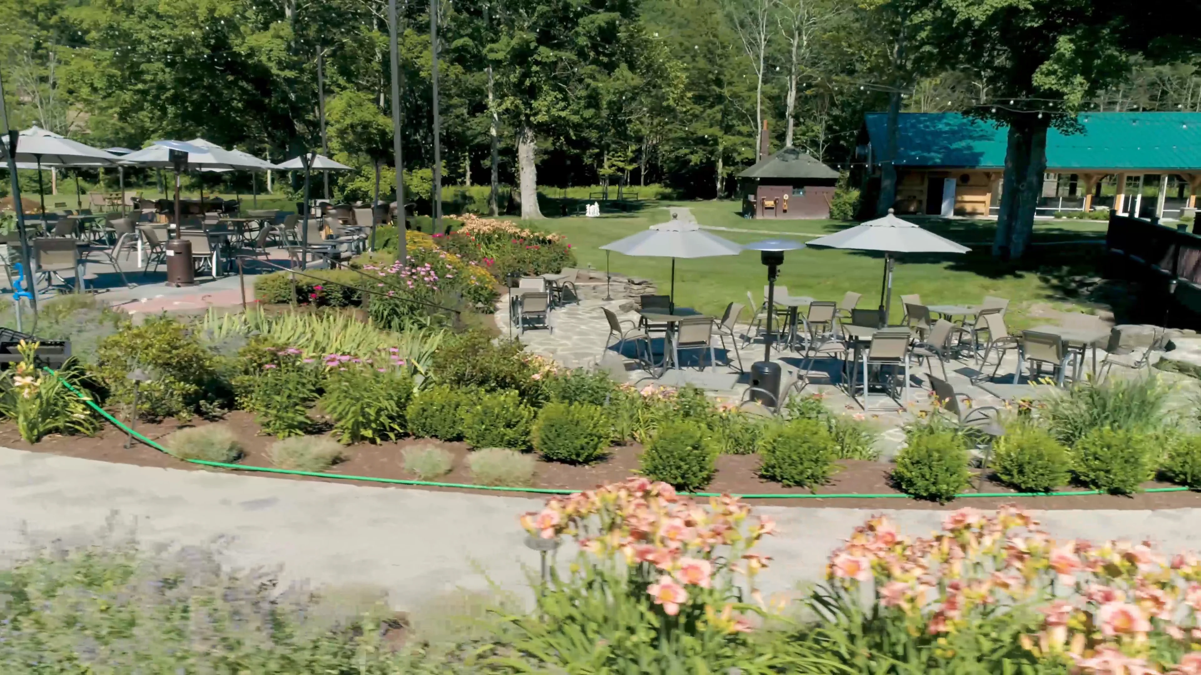 Beaumont Inn Patio on Vimeo