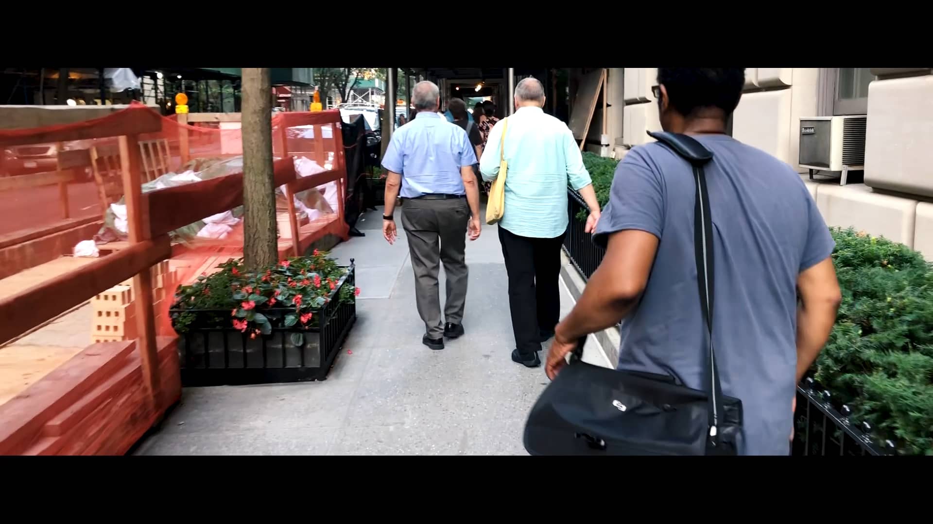 Ron Leach New York Painter - Mundogalog Films on Vimeo