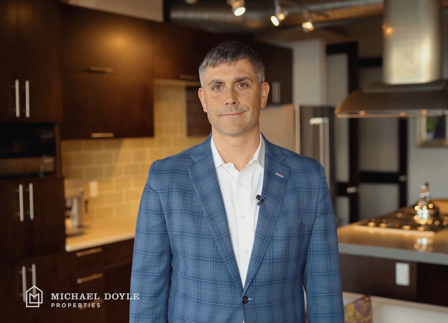 Michael Describes Mosler Lofts Unit 1002 on Vimeo