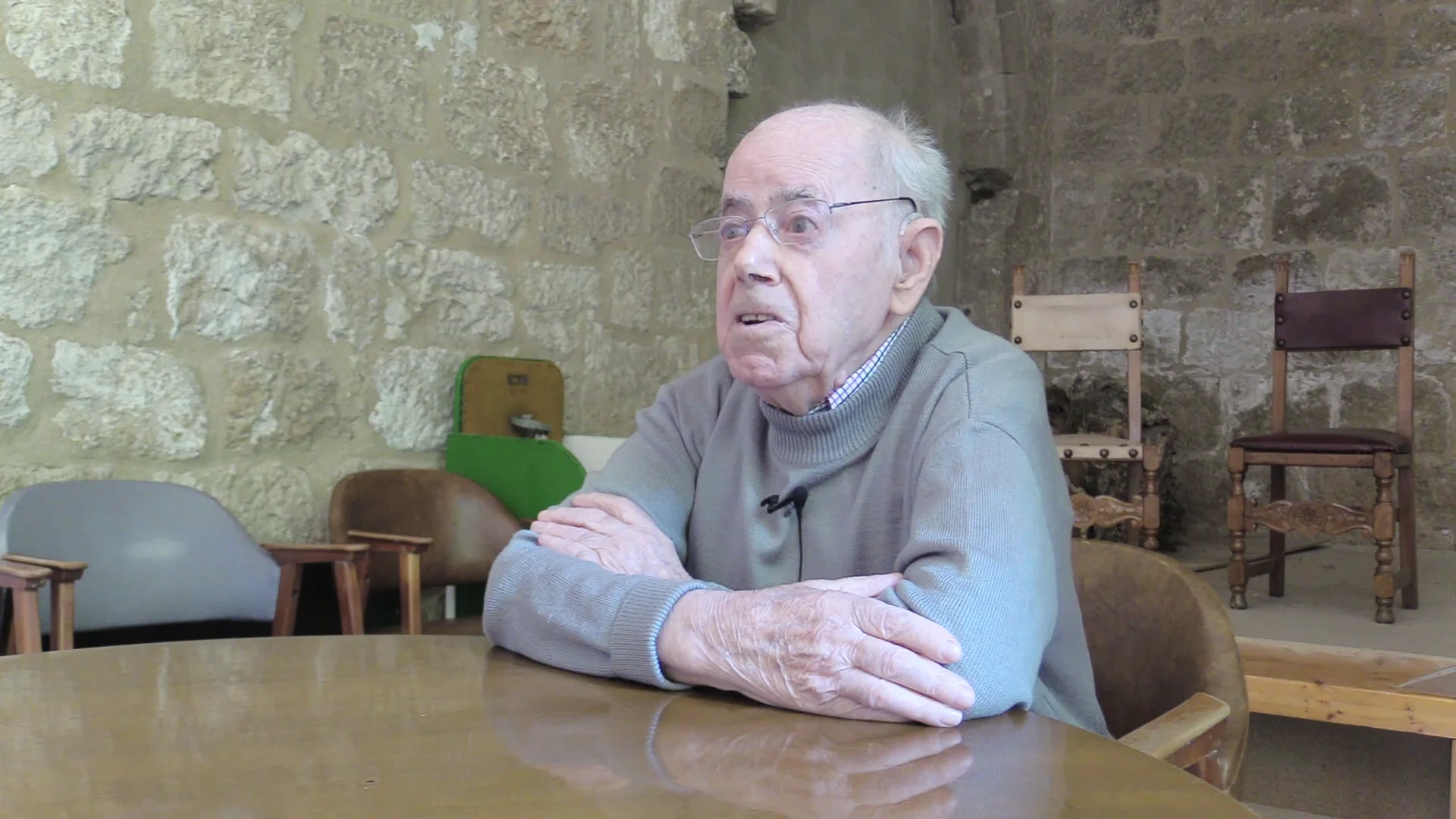 35-ROMAN-GARIN-48_Arreglos_de_la_ropa on Vimeo