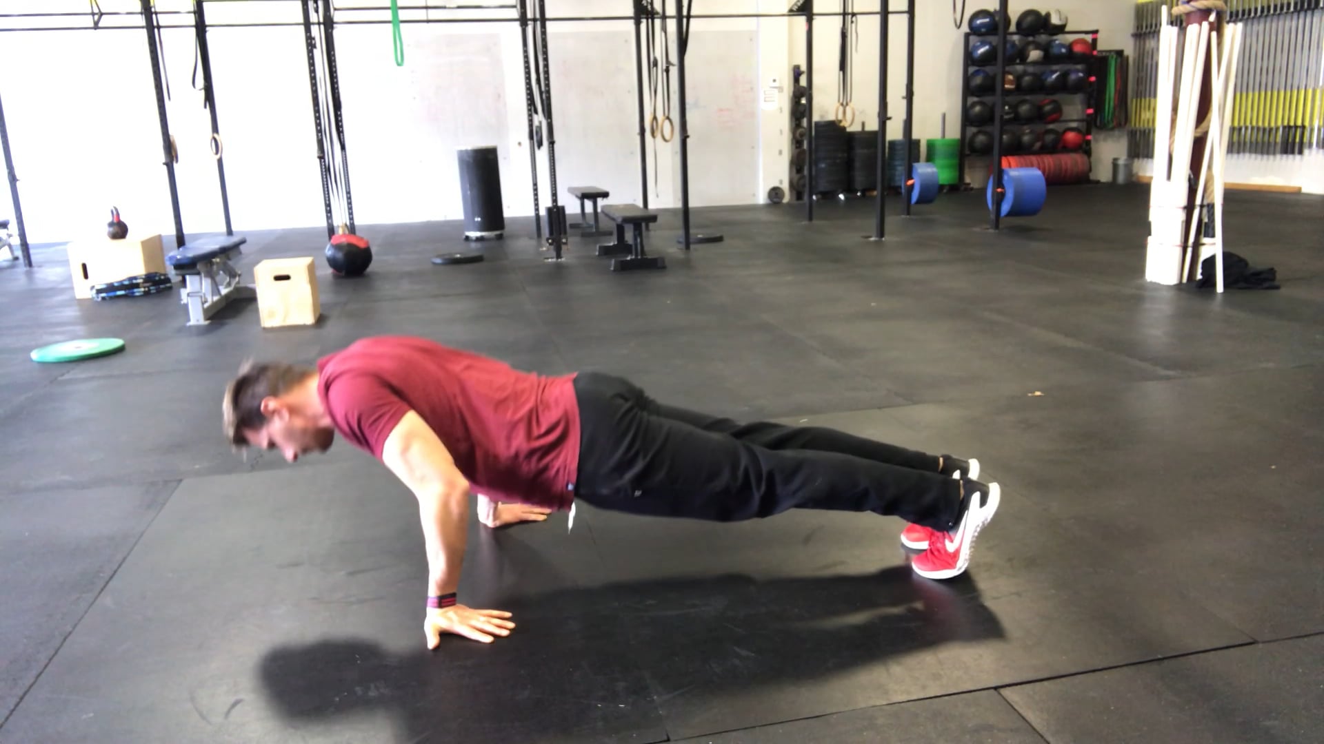 Reverse Grip Push-ups on Vimeo