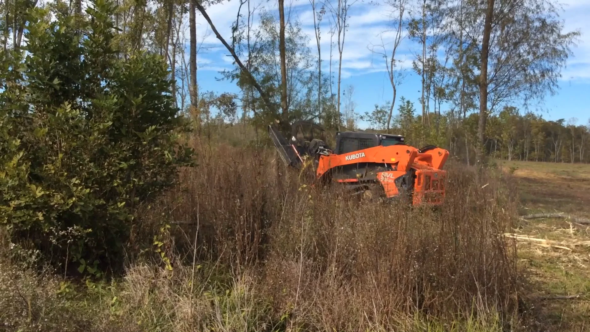 KUBOTA DEMOS VAIL PRODUCTS - Vail Brush Cutter Demo - Shreveport on Vimeo