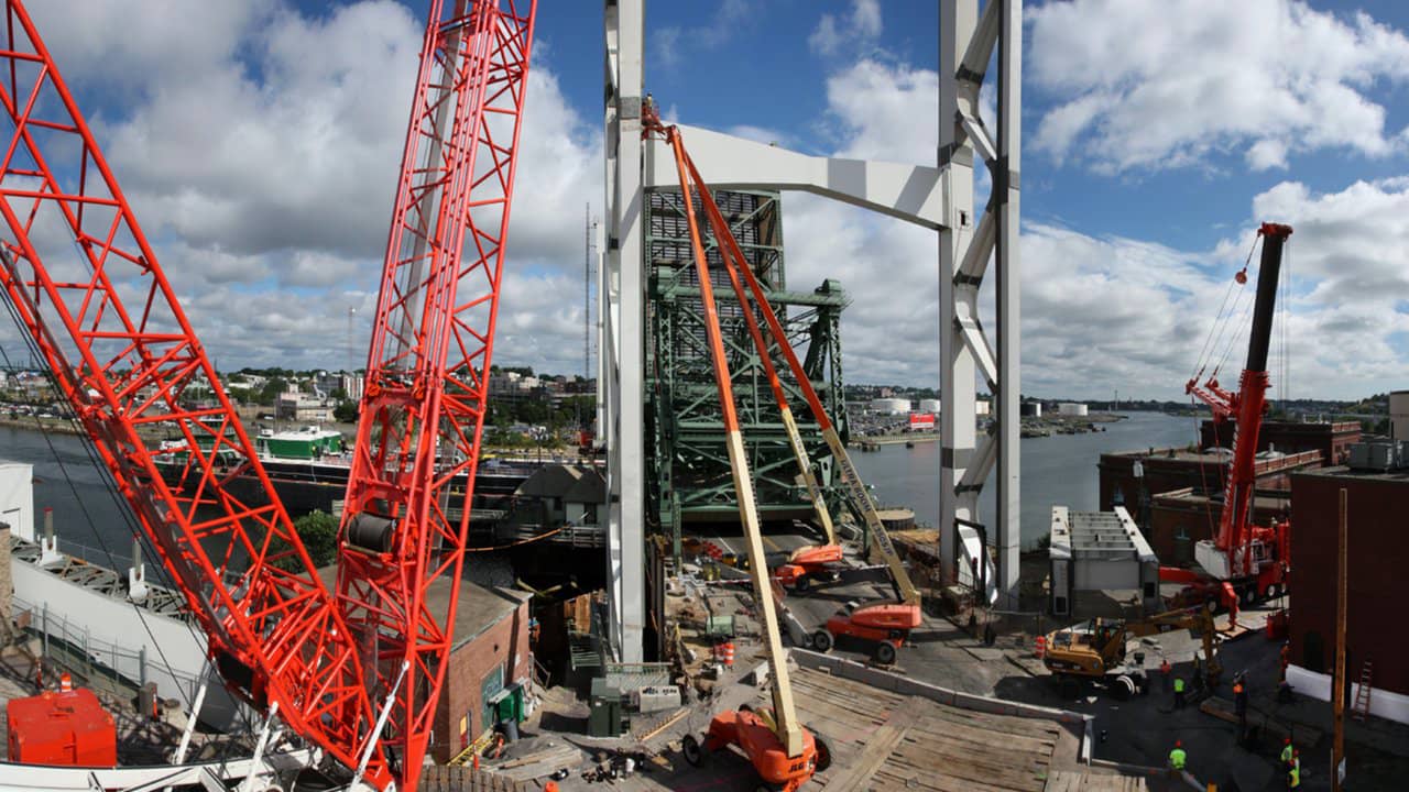 Building the Chelsea Street Bridge: South Tower on Vimeo
